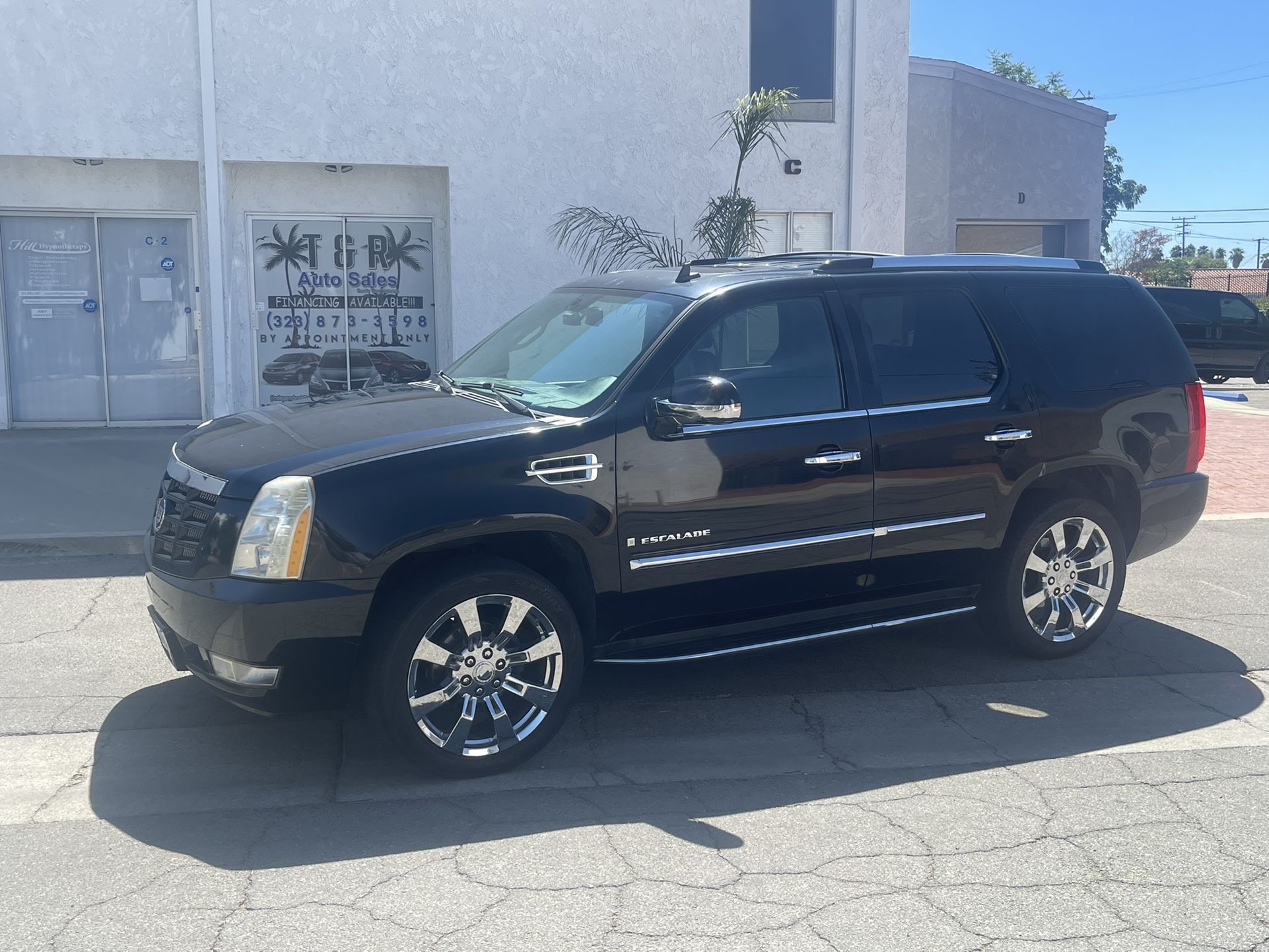 2009 Cadillac Escalade for Sale in Hemet, CA - OfferUp