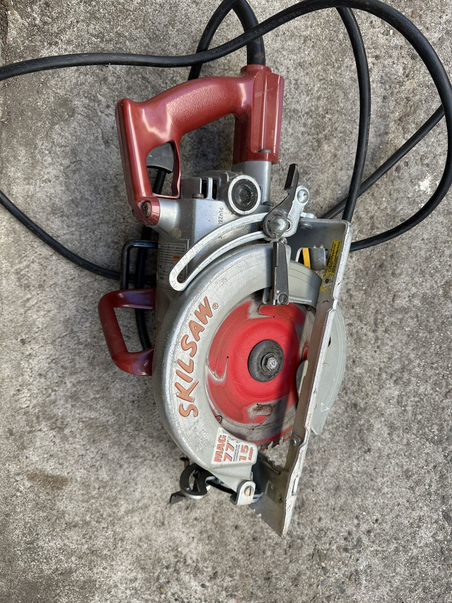 15 amp mag 77 skilsaw model shd77m for Sale in San Diego, CA - OfferUp