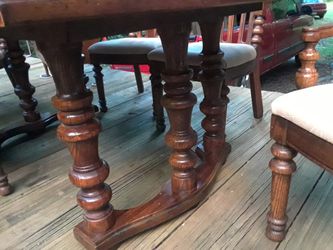 Singer Dining Room Set