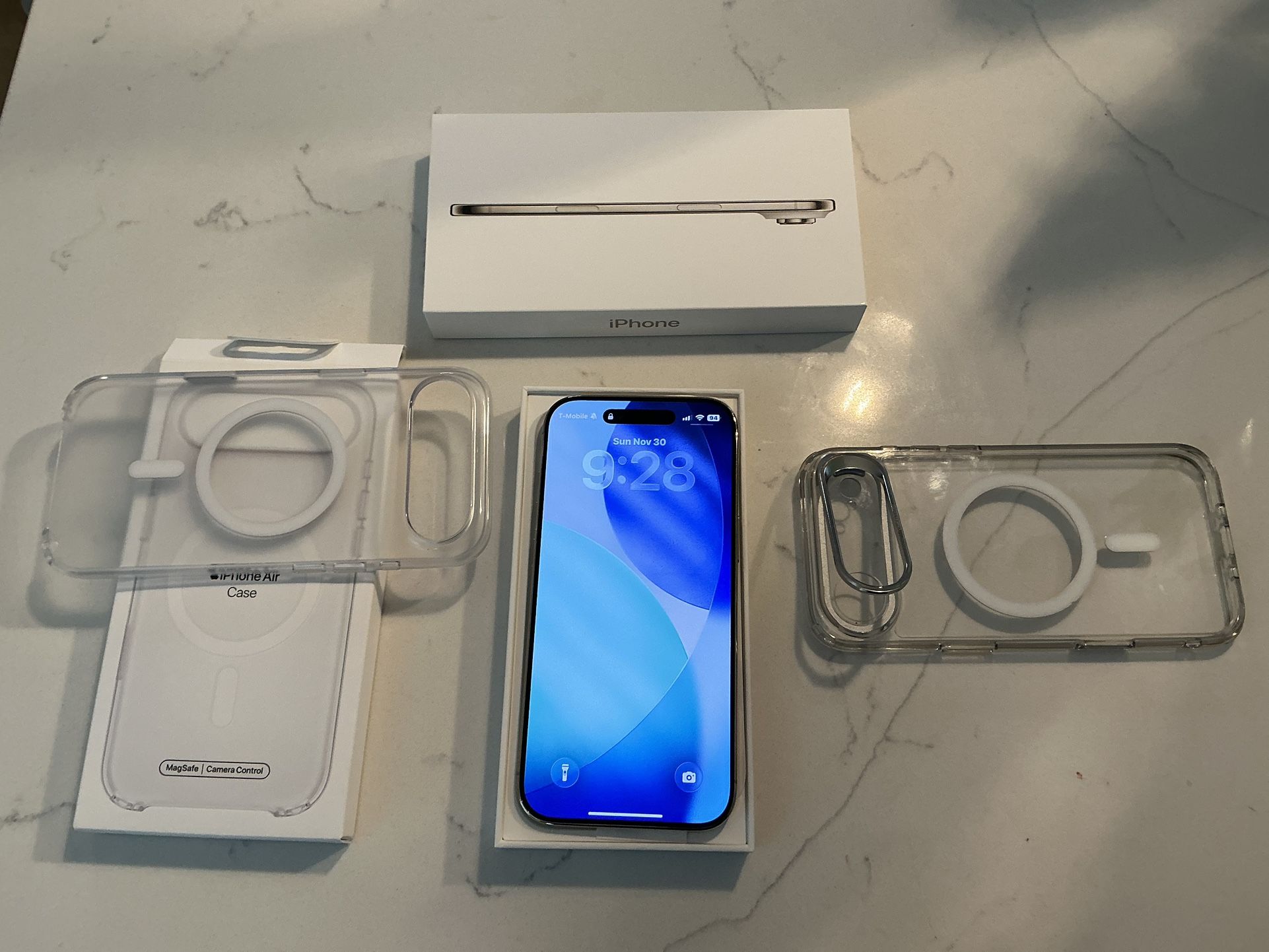 iPhone Air 2025 And 2 Cases for Sale in Westchester, CA - OfferUp