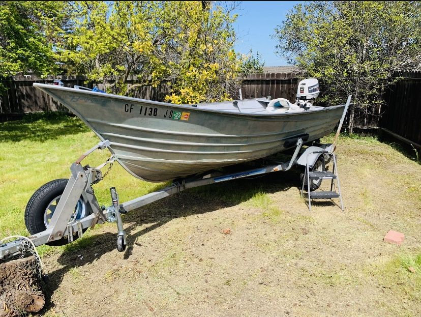 1987 Bayrunner 16ft Johnson 2stroke 20HP for Sale in Antioch, CA - OfferUp