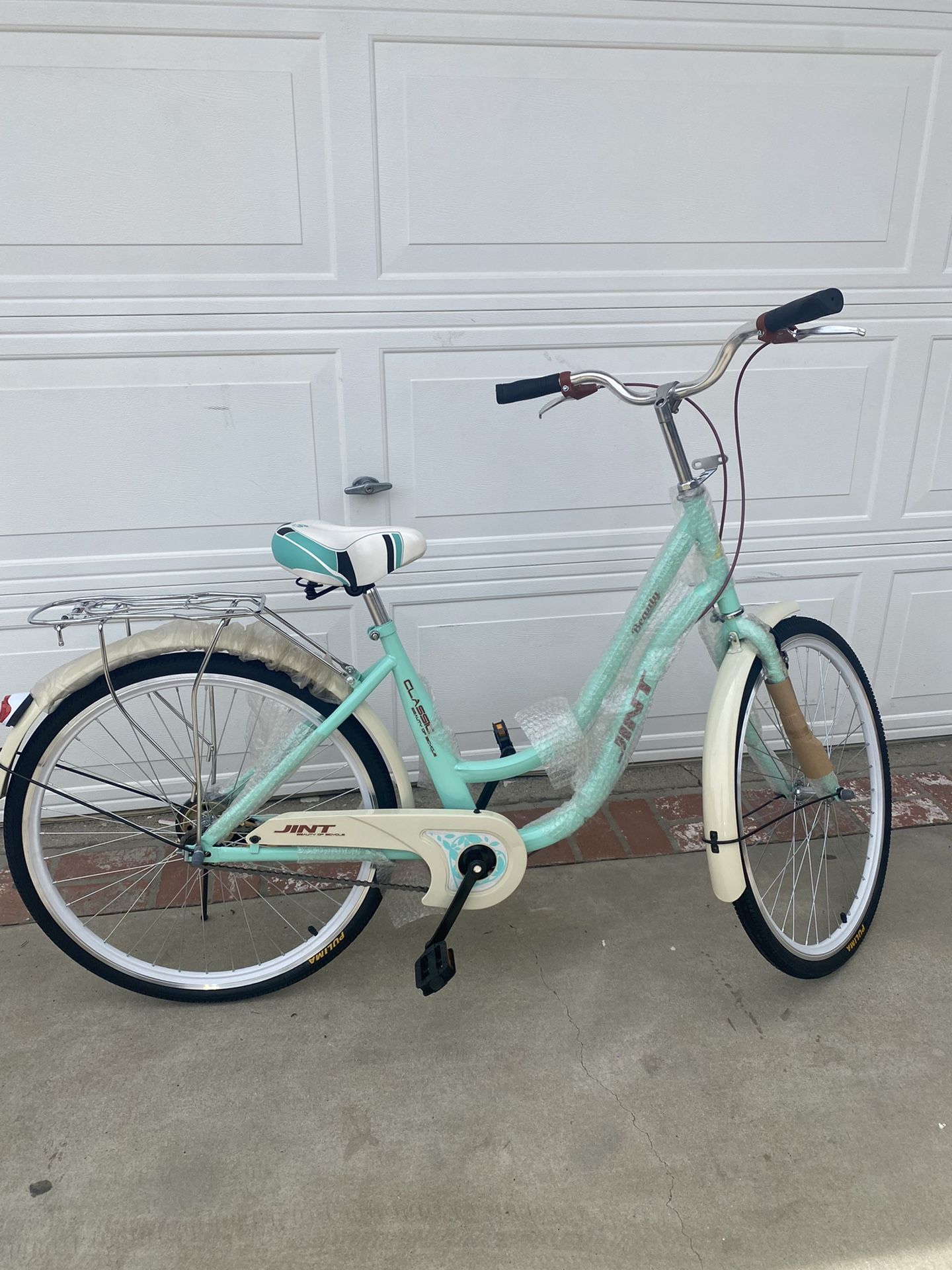 JINT 26" Bicycle Women's Cruiser Bike - Beige BRAND NEW New for Sale in ...