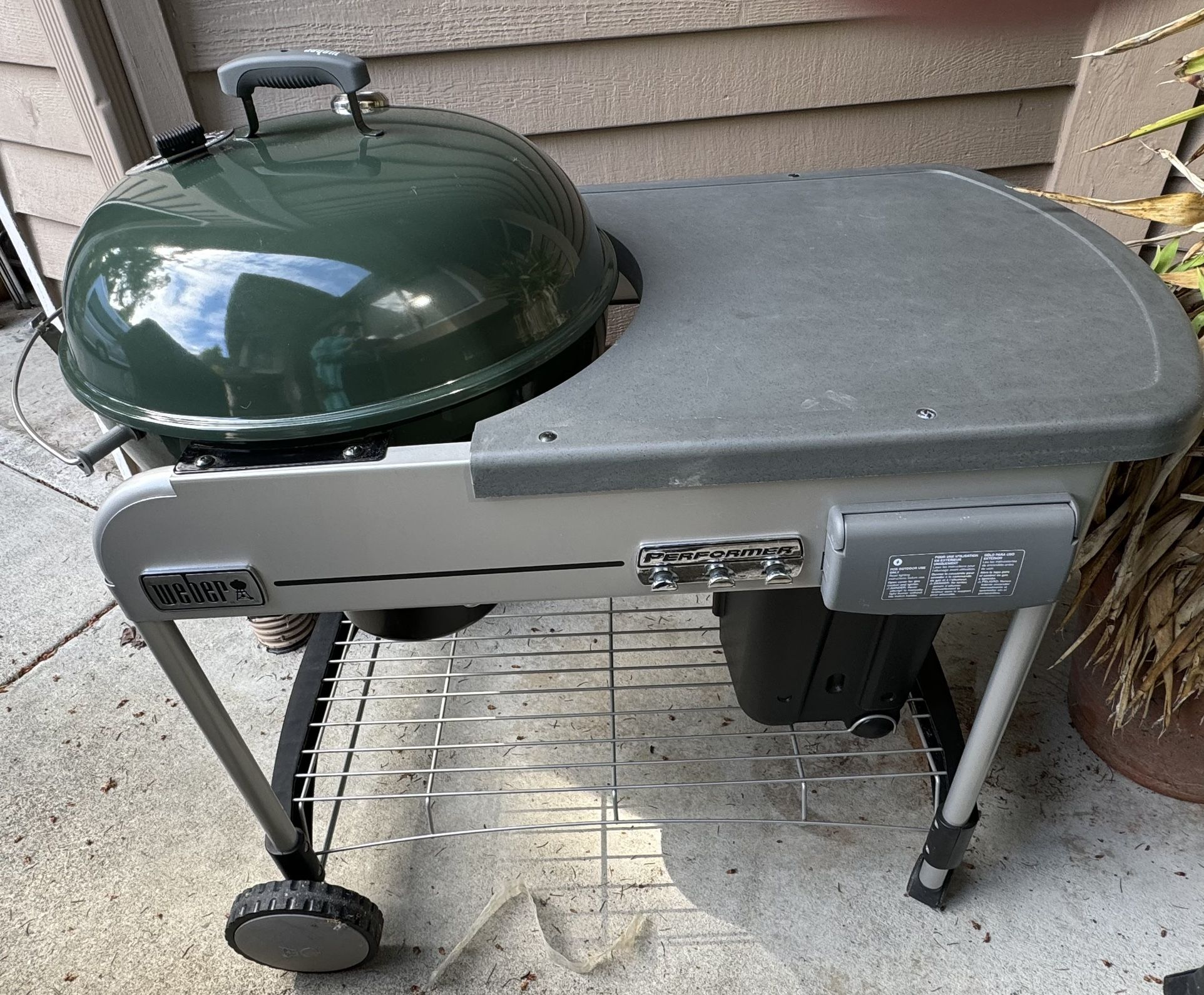 Weber Performer Grill for Sale in Gig Harbor, WA - OfferUp