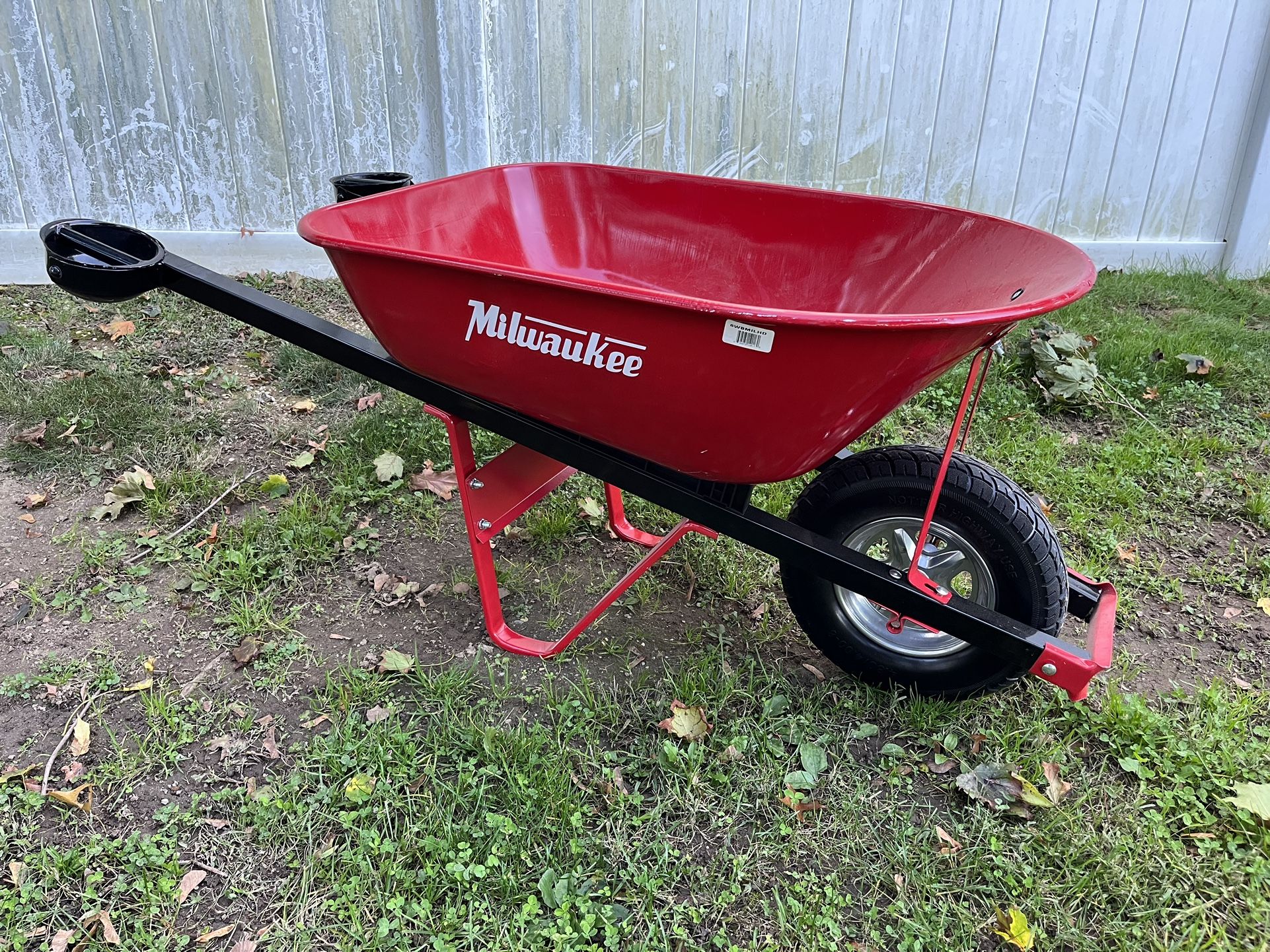 Milwaukee Wheelbarrow Steel 6 cu. ft for Sale in Commack NY OfferUp