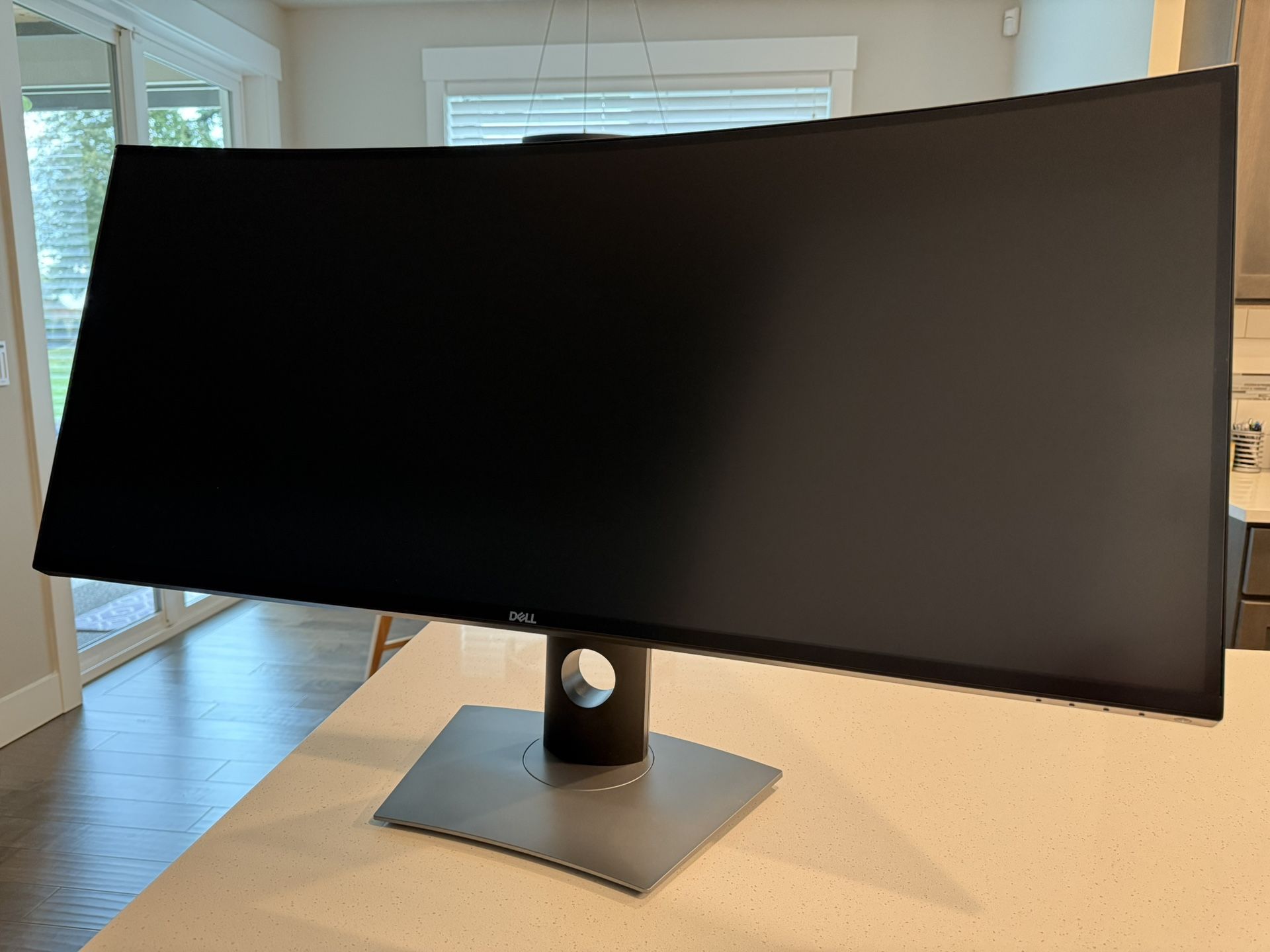 Dell UltraSharp 38" 1600p Curved Monitor for Sale in Edgewood, WA - OfferUp