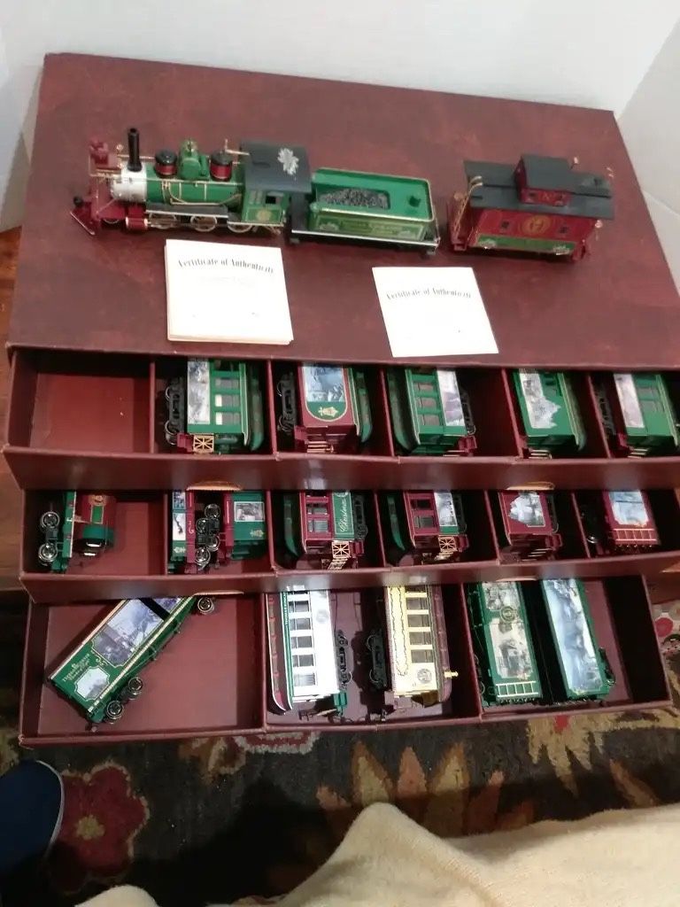 Thomas kinkade train set store for sale Thomas kinkade train set store for sale