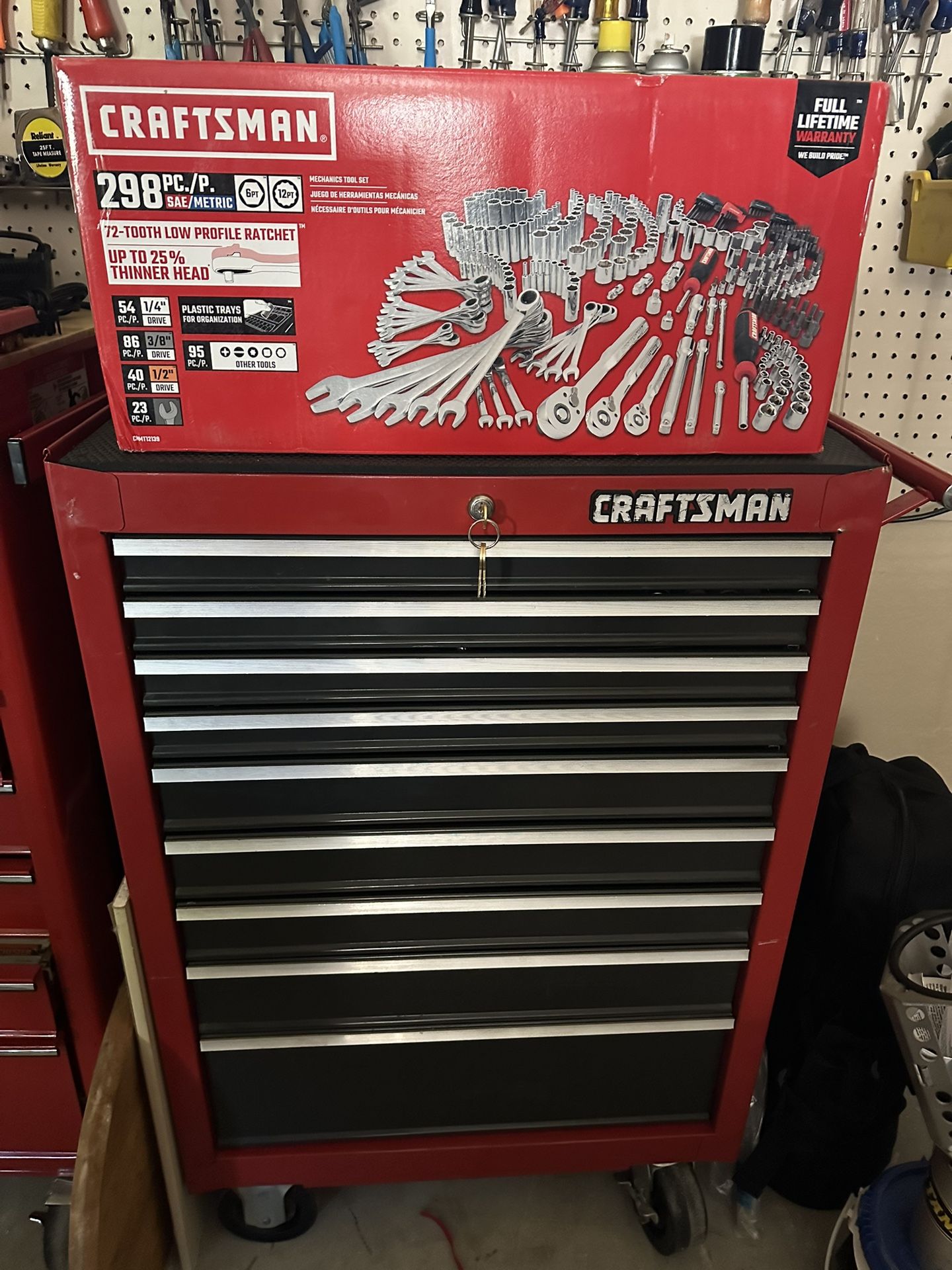Craftsman Rollaway Used With New Craftsman Tool Set for Sale in Las ...