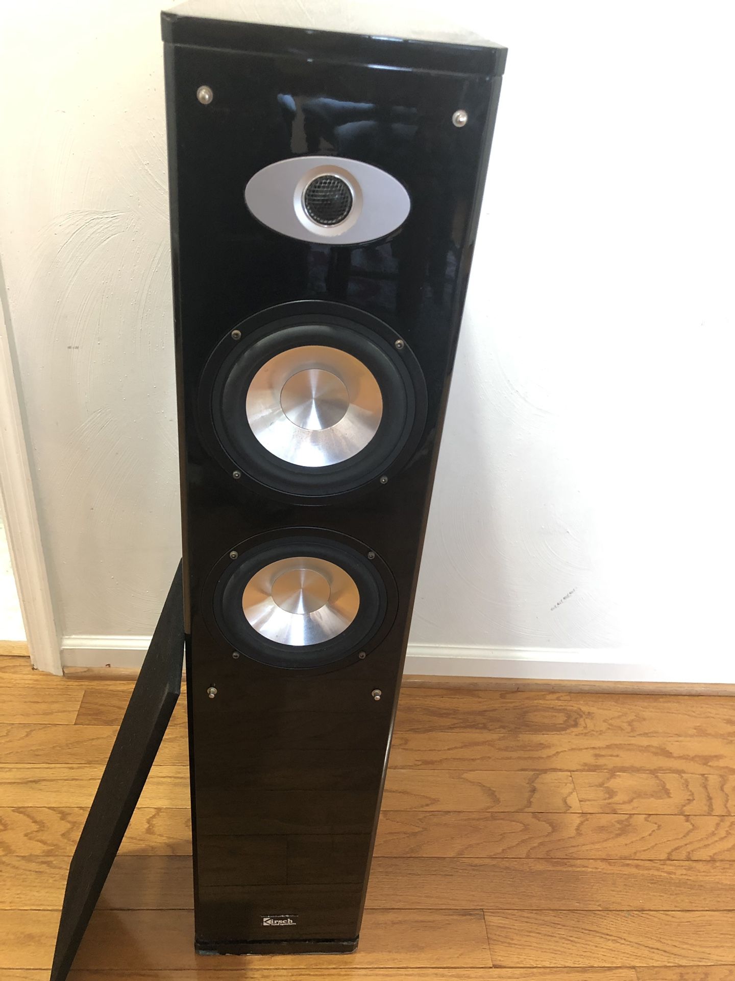 Kirsch 500 Watts 5 Way 42" tall Speaker for Sale in Chesapeake, VA ...