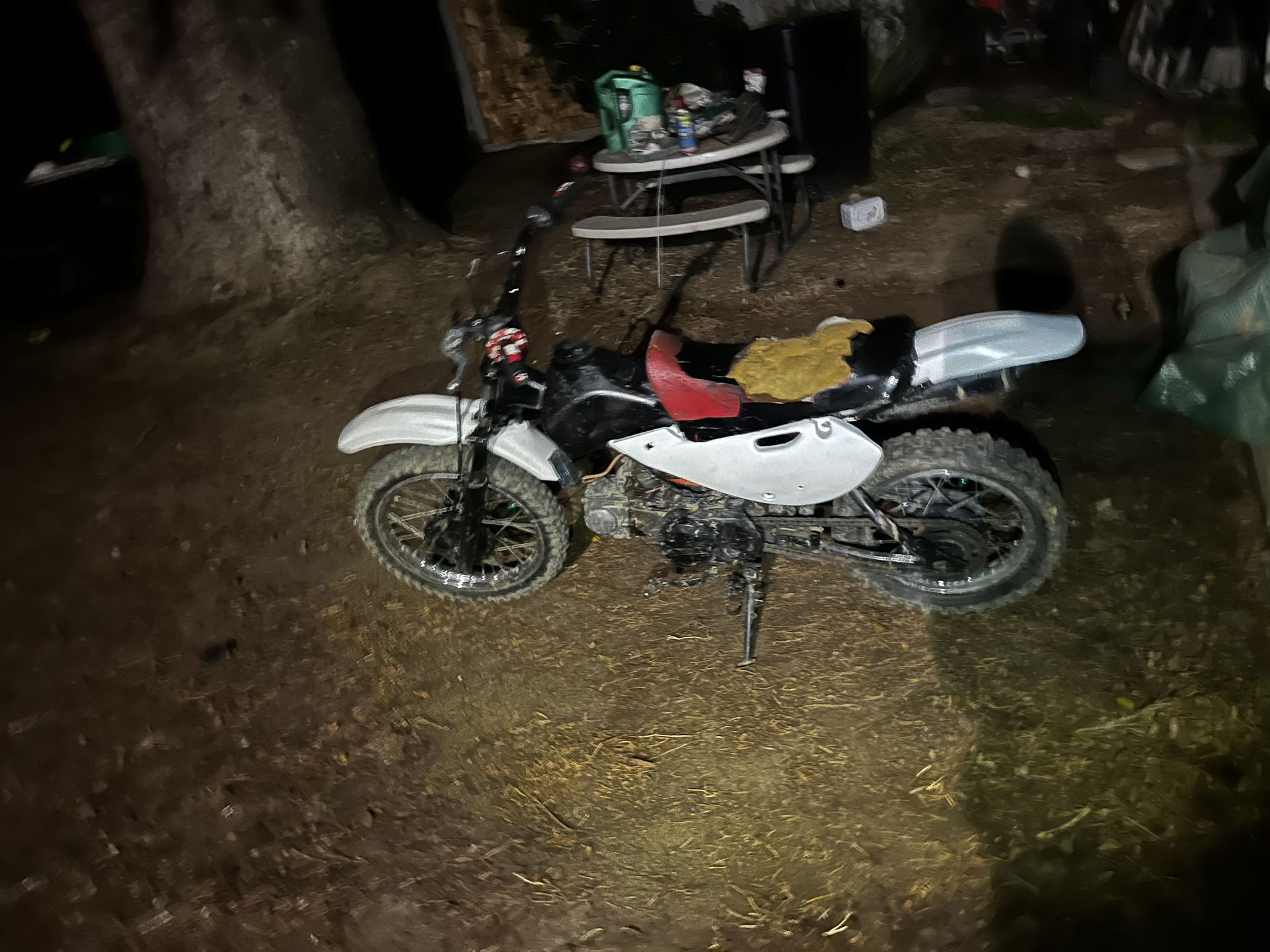 2000 honda xr70r 70cc for Sale in Shafter, CA - OfferUp