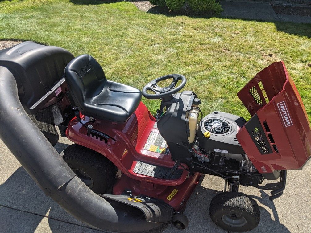 Craftsman Riding Lawn Mower T1600 46" 19hp for Sale in Orting, WA - OfferUp
