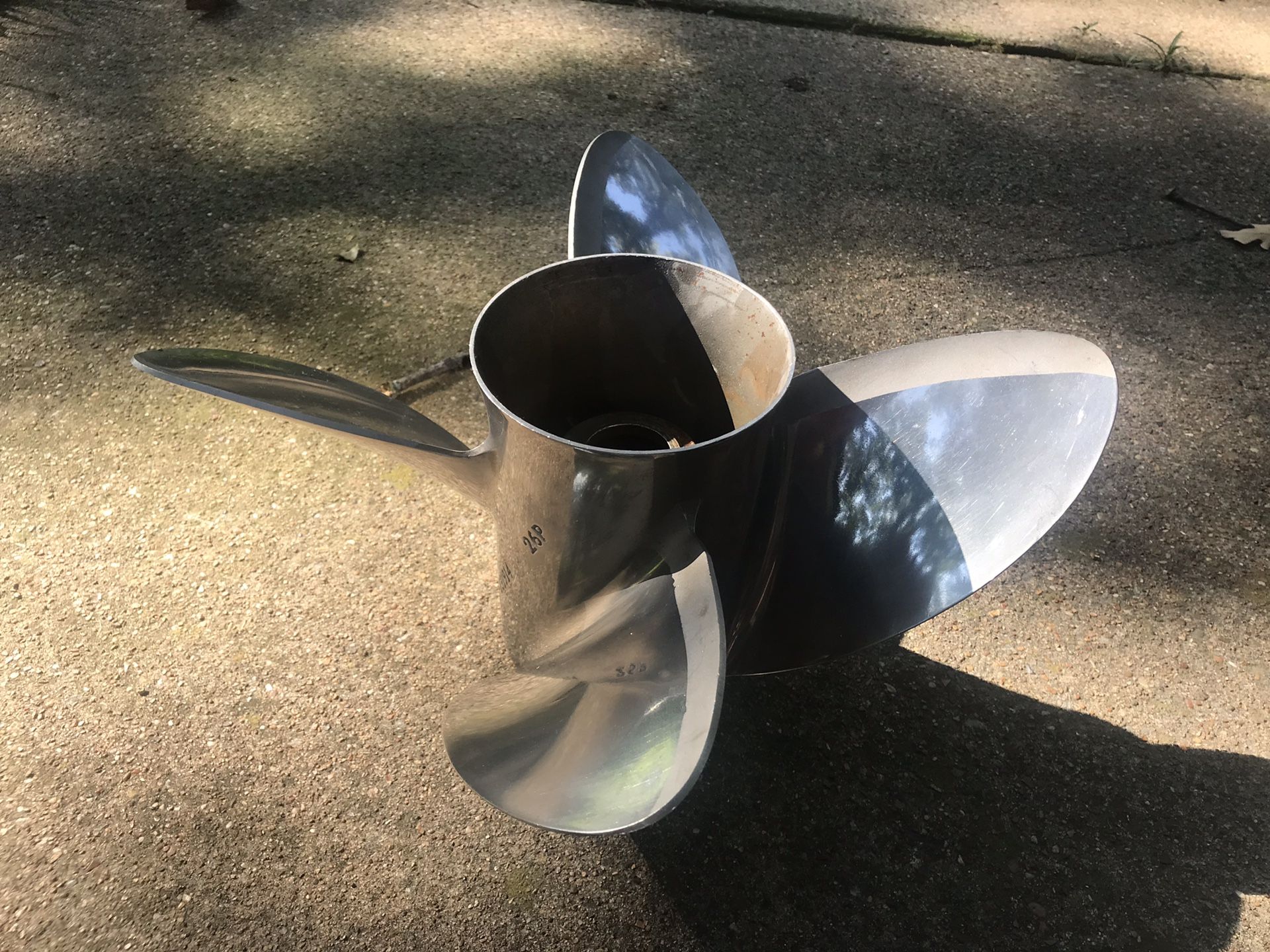 Mercruiser Bravo 1 SS 4 Blade Boat Prop for Sale in Mansfield, TX - OfferUp