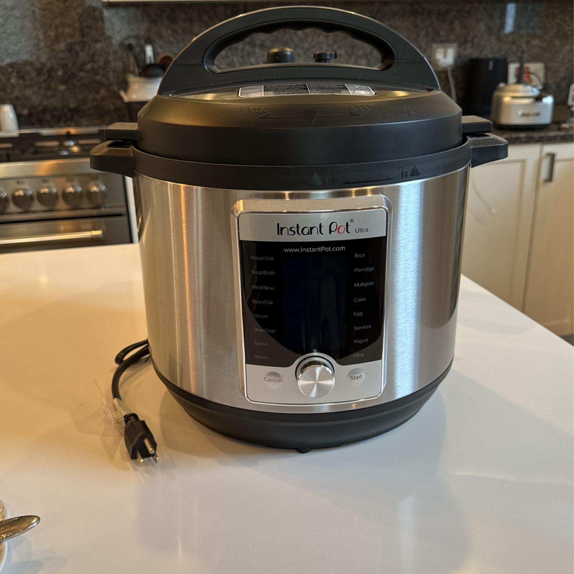 Brand New 8Qt Instant Pot Ultra for Sale in Chicago, IL - OfferUp