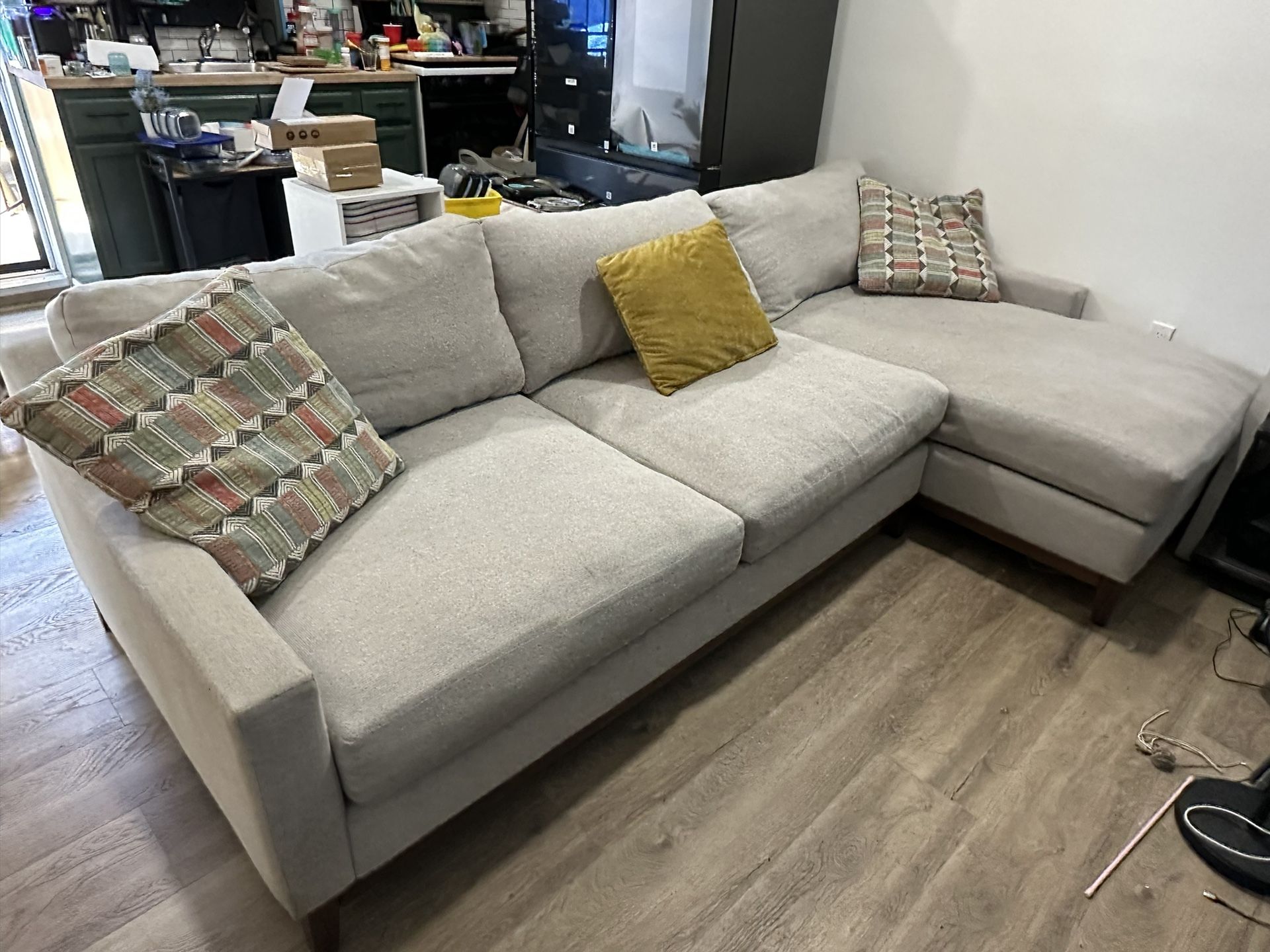 Lynwood chenille sectional with moveable chaise store