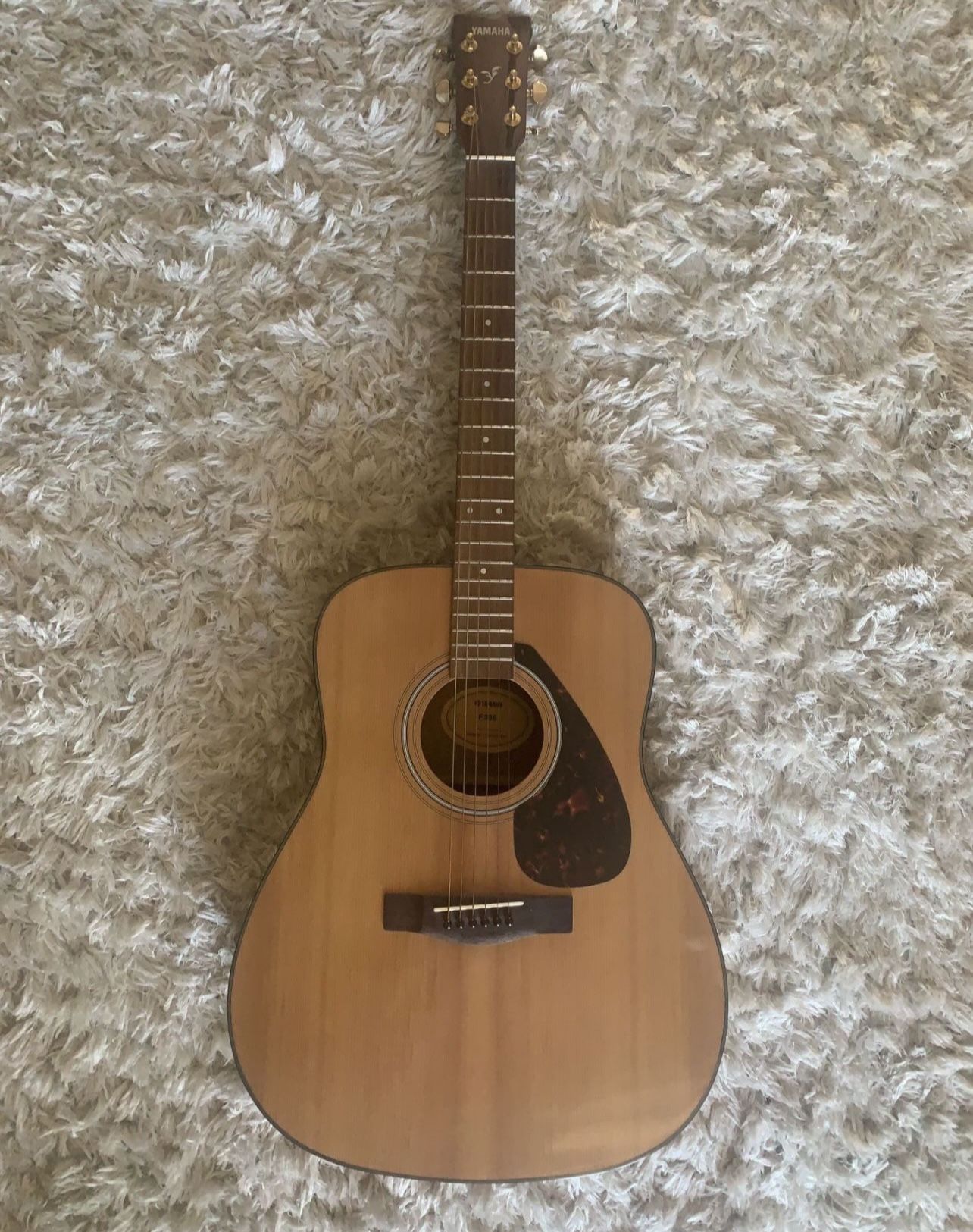 Yamaha F335 6 string acoustic guitar for Sale in Gilbert, AZ - OfferUp