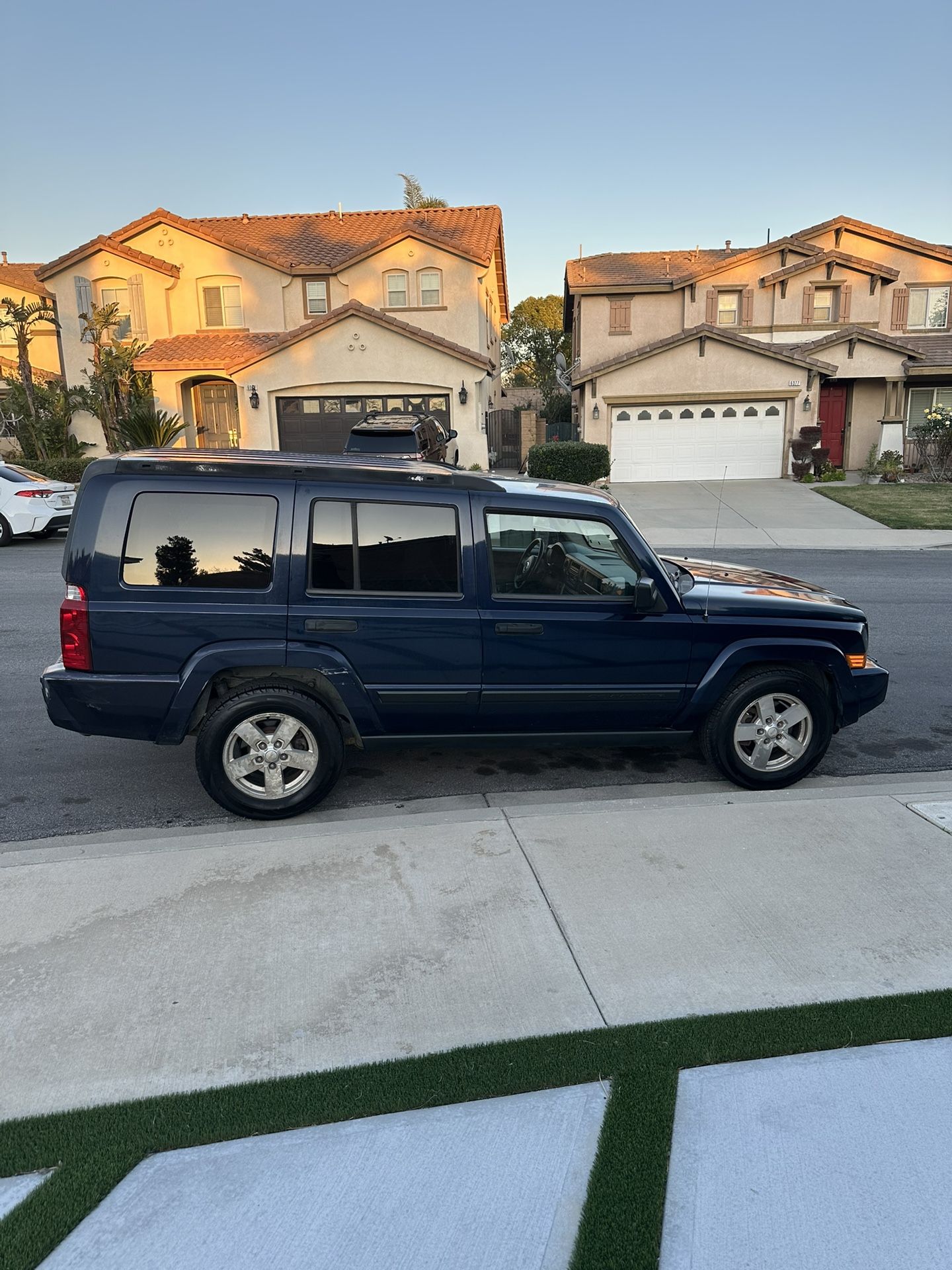 2006 Jeep Commander for Sale in Fontana, CA - OfferUp