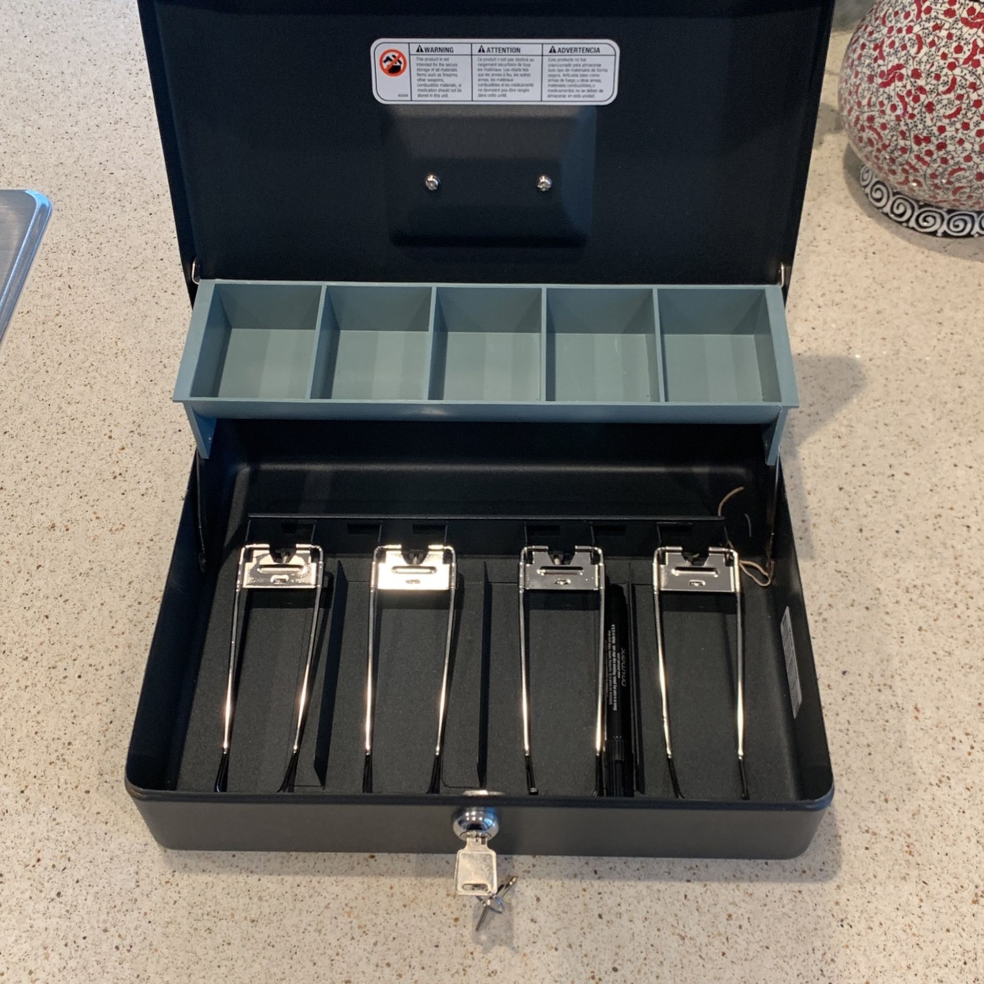 Sentry safe Cash Box for Sale in Irvine, CA - OfferUp