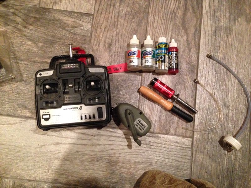 Hobbico Avistar 40 select gas rc plane for Sale in Charlotte, NC - OfferUp