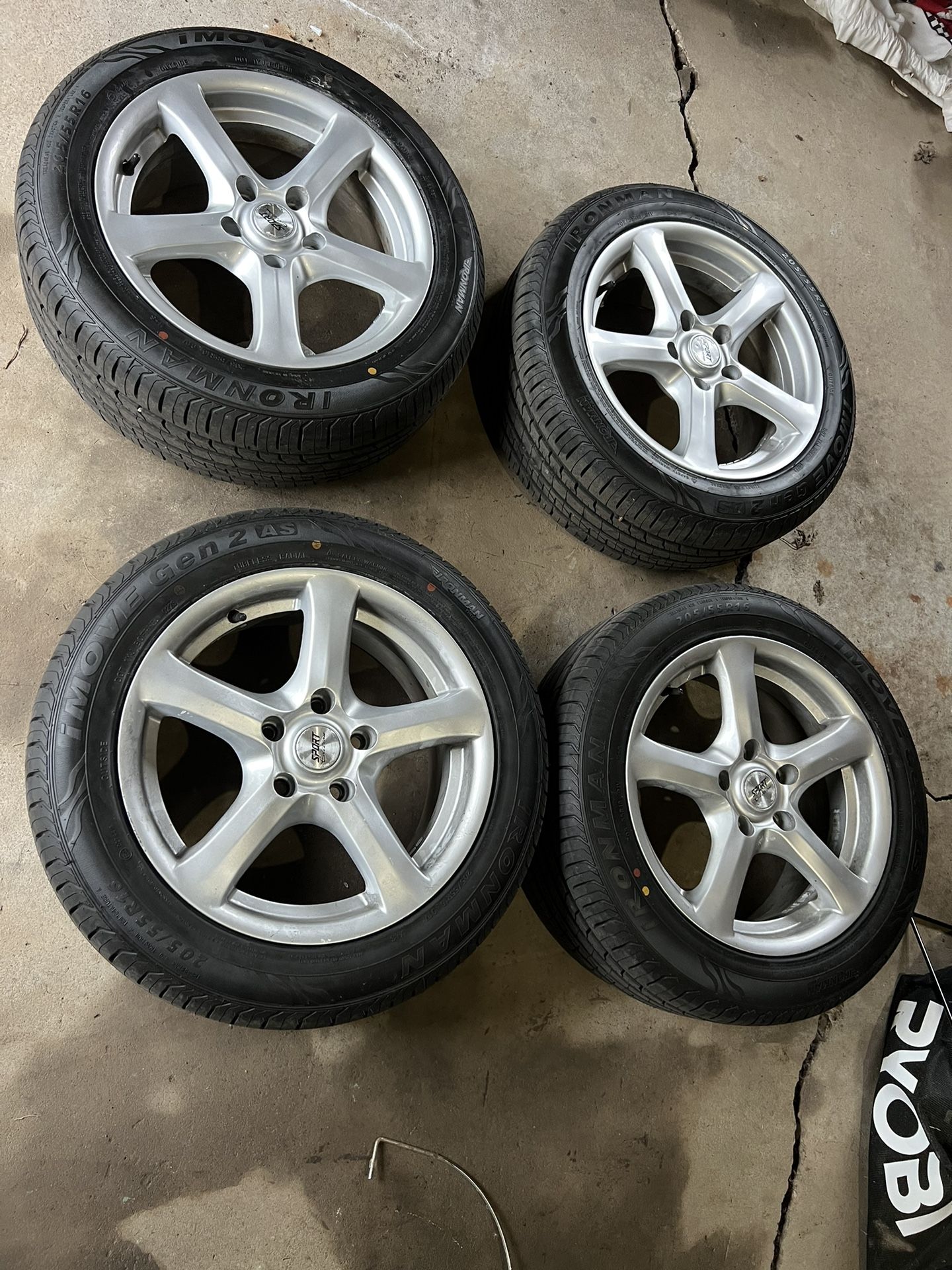 16 Inch Rims for Sale in Tonawanda, NY - OfferUp