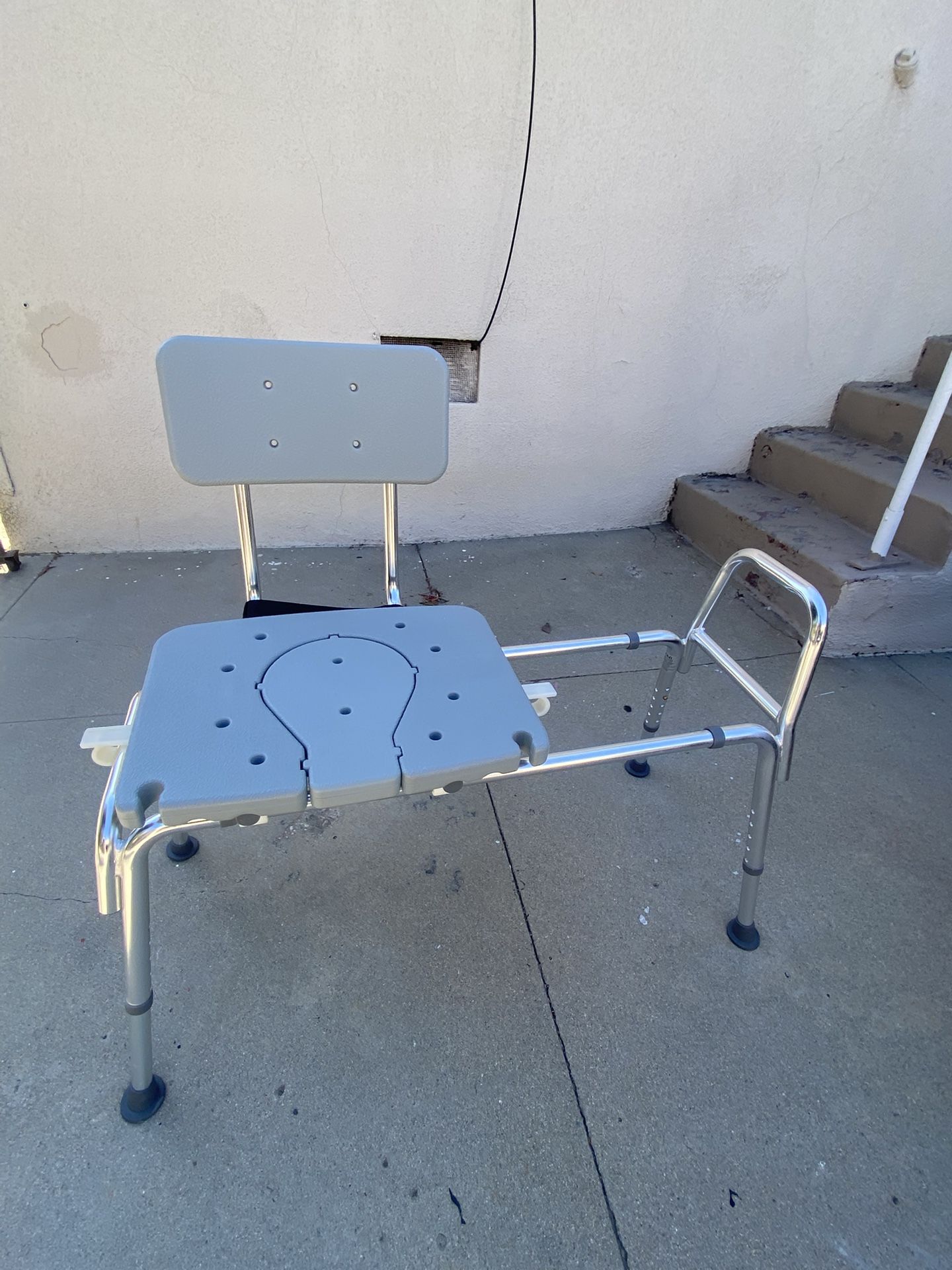 Sliding shower/ Bath Chair for Sale in San Jacinto, CA - OfferUp