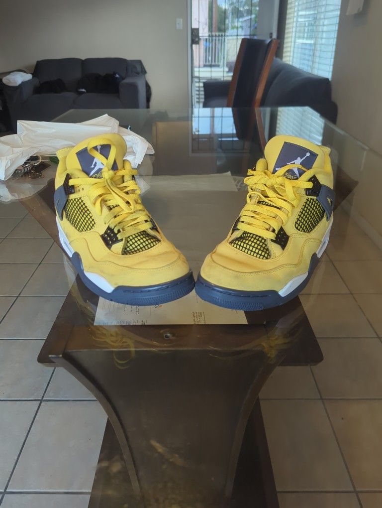Jordan 4 Retro "Lightning" for Sale in San Diego, CA - OfferUp