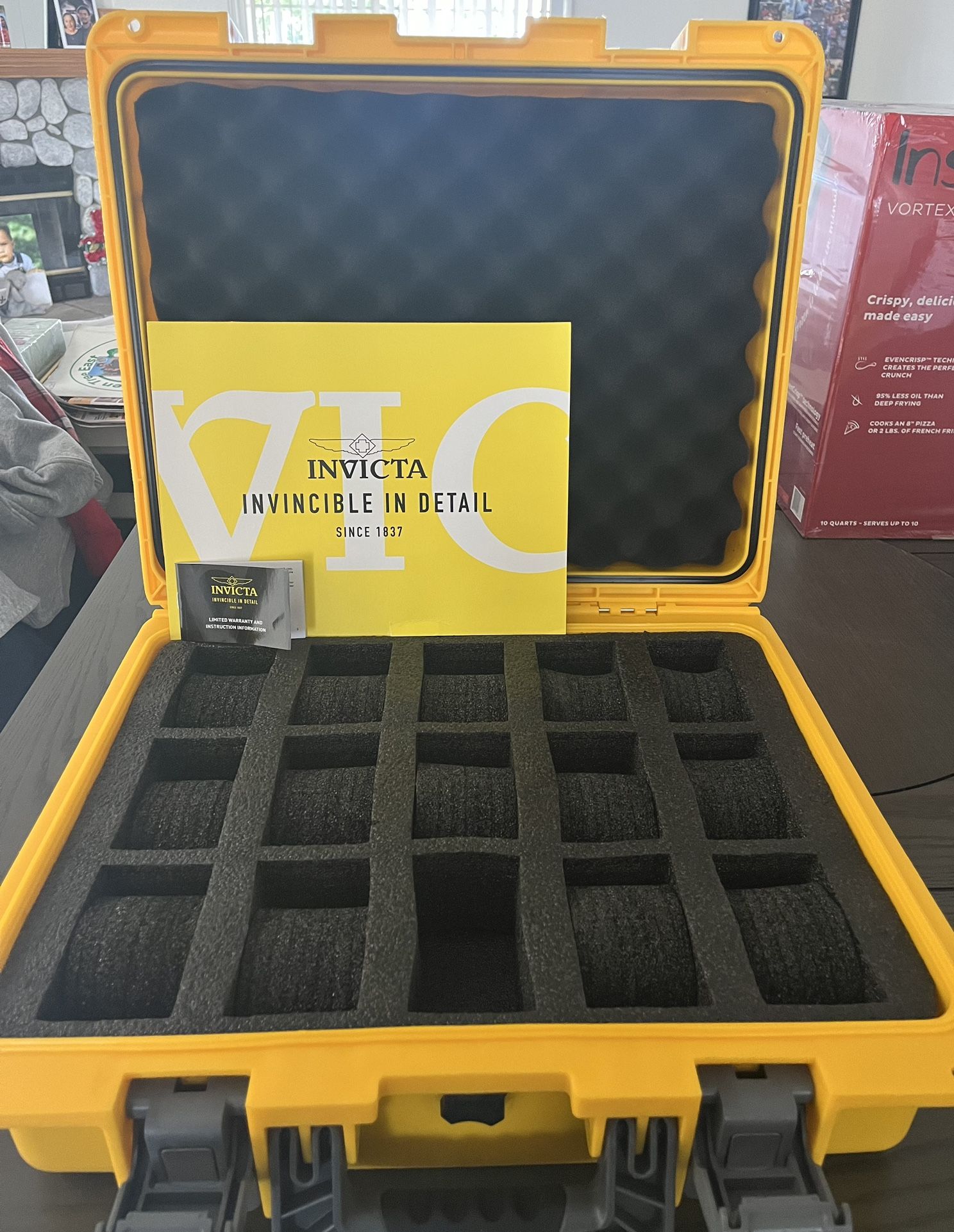 Invicta Reserve Watch Case for Sale in Hesperia, CA - OfferUp