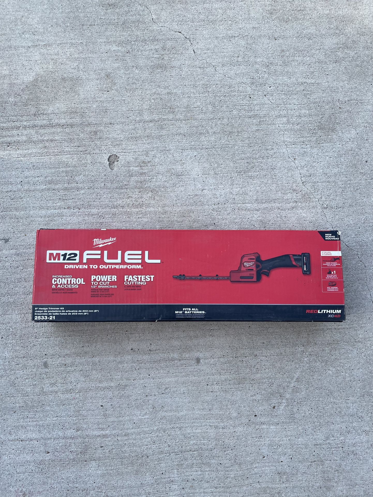 Milwaukee M12 FUEL 8 in. 12V Lithium-lon Brushless Cordless Hedge ...