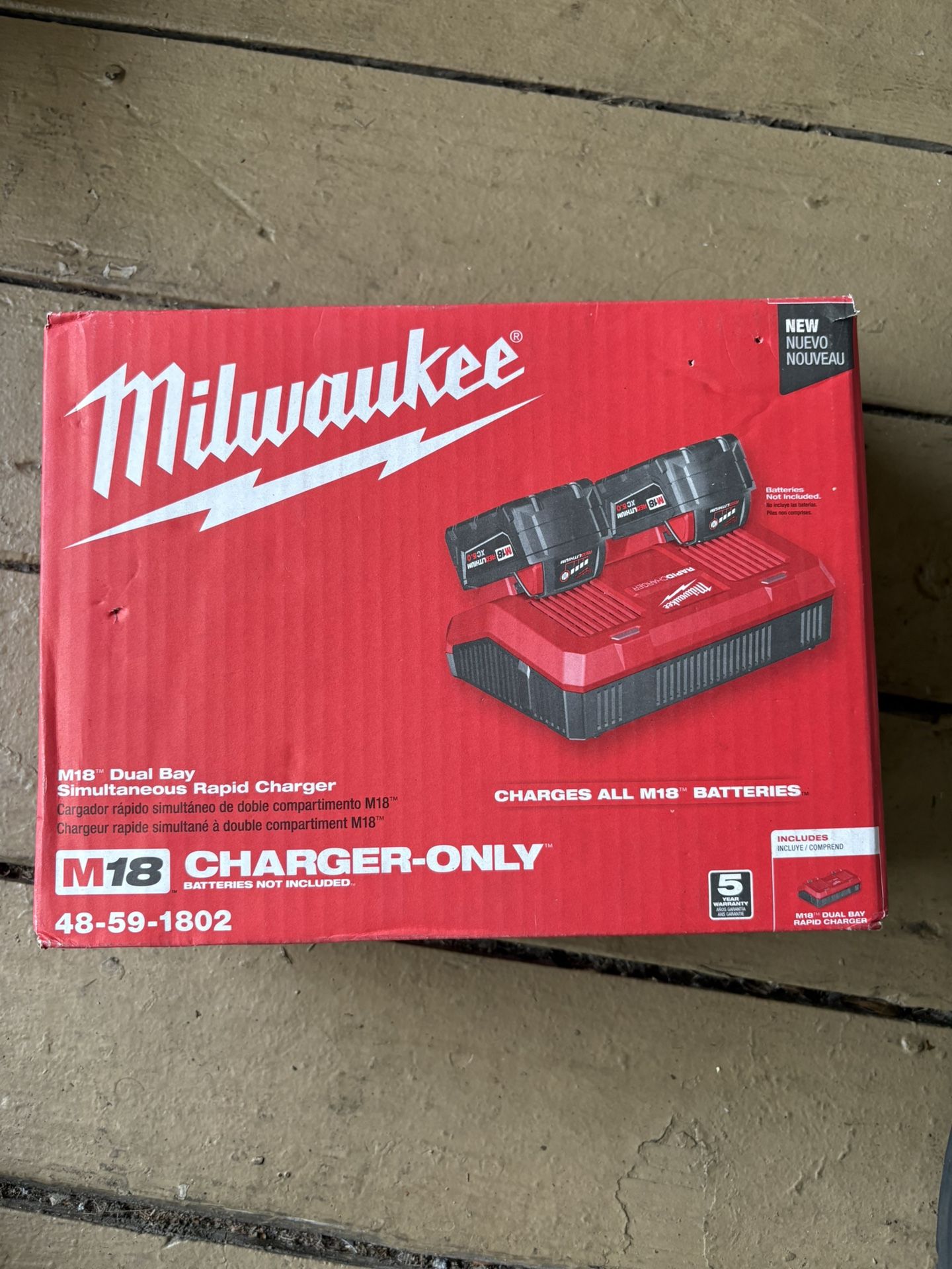 Milwaukee Dual Rapid Charger for Sale in Tampa, FL - OfferUp
