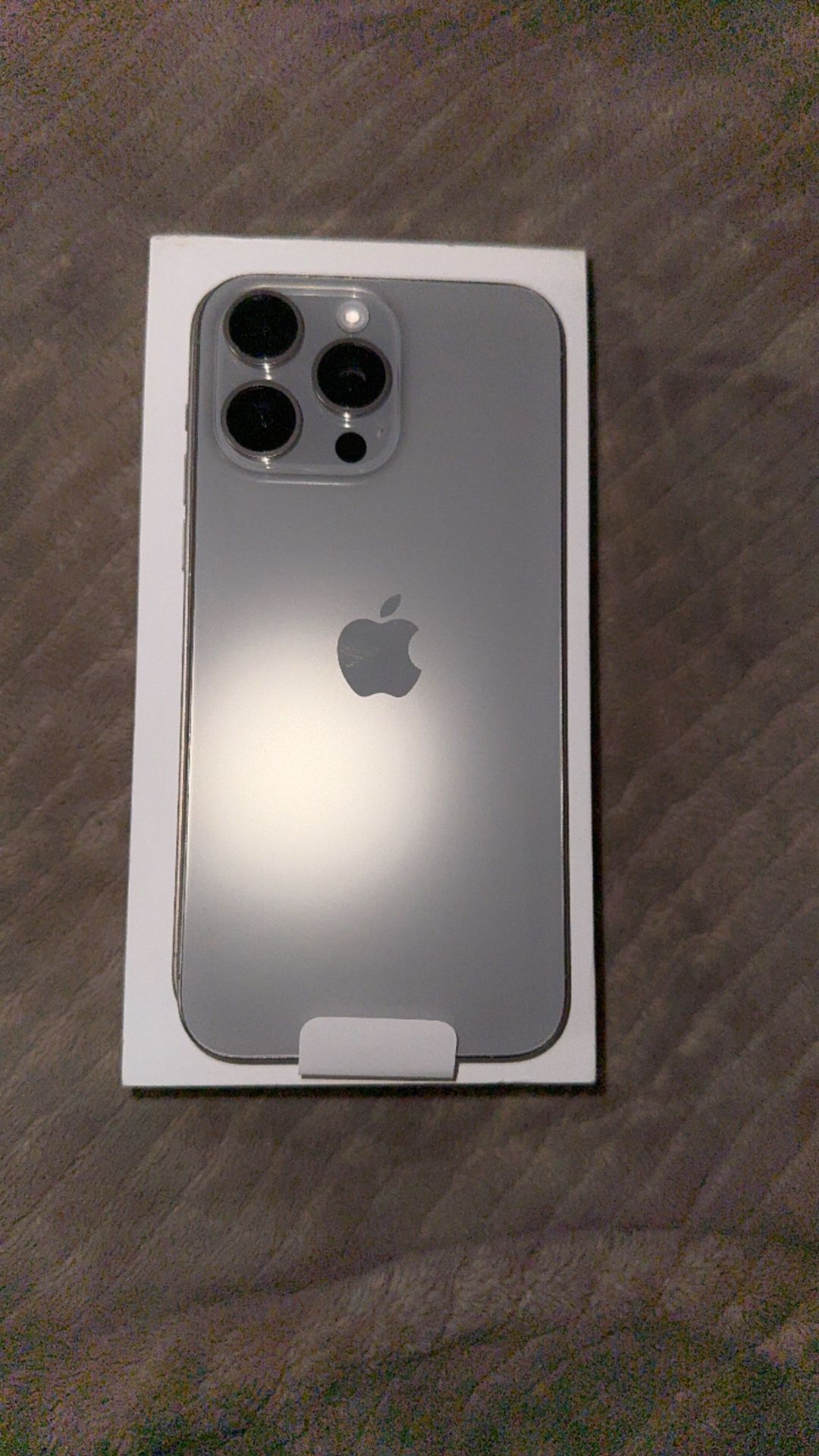 UNLOCK iPhone 15 Pro Max 1tb for Sale in Stockton, CA - OfferUp