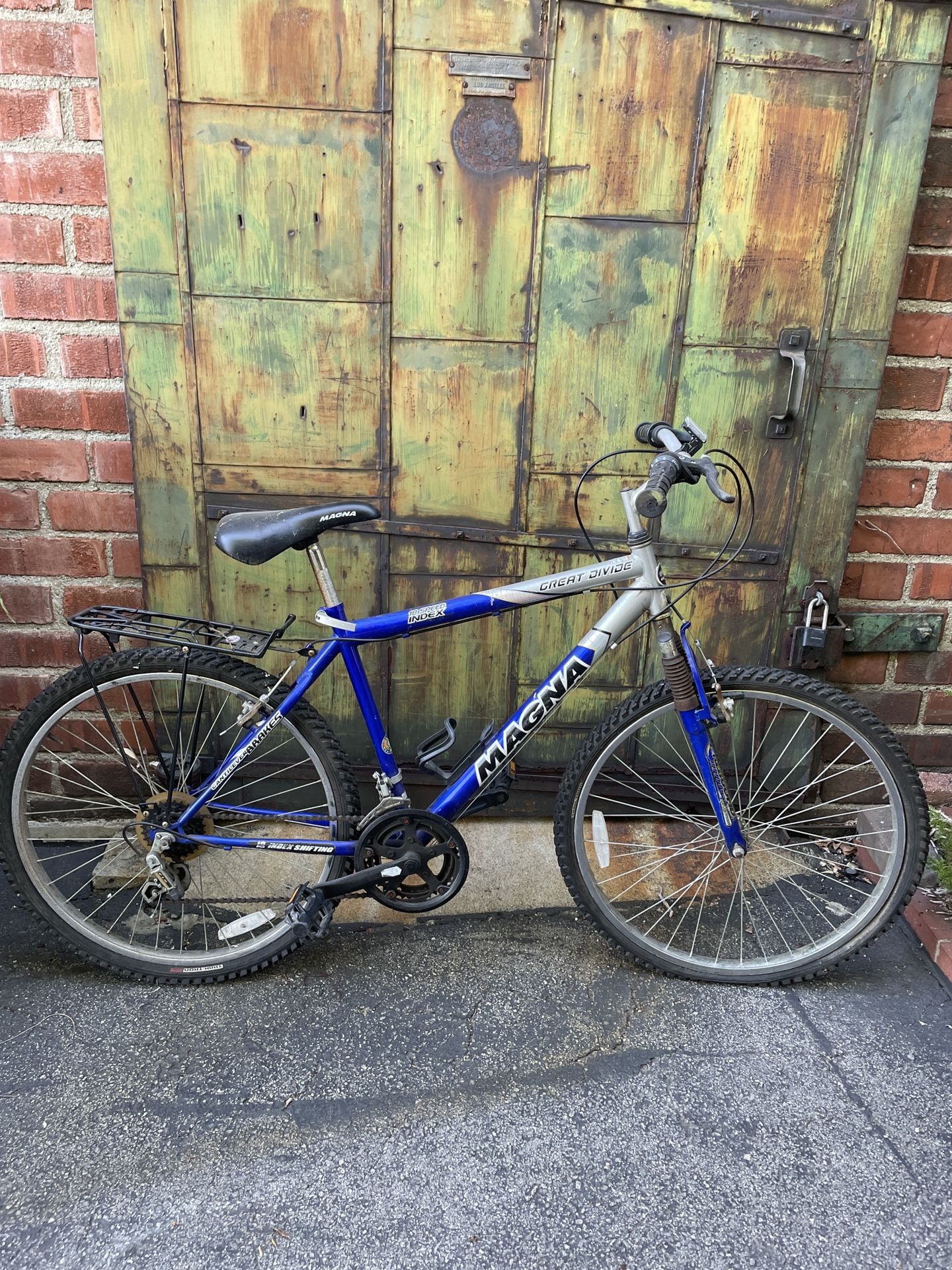 Magna Mountain Bike for Sale in Pasadena, CA - OfferUp
