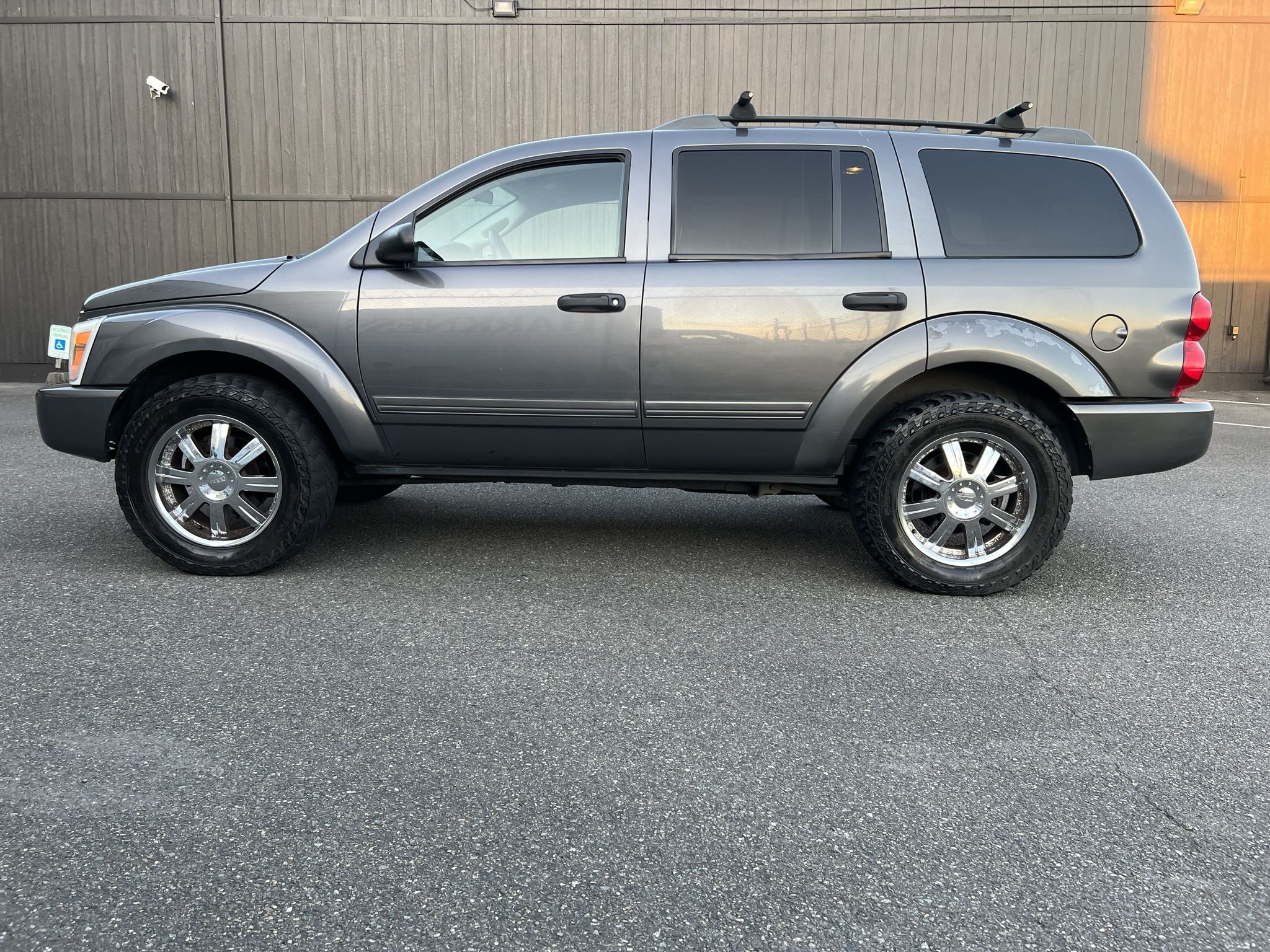 2004 Dodge Durango for Sale in Tacoma, WA - OfferUp