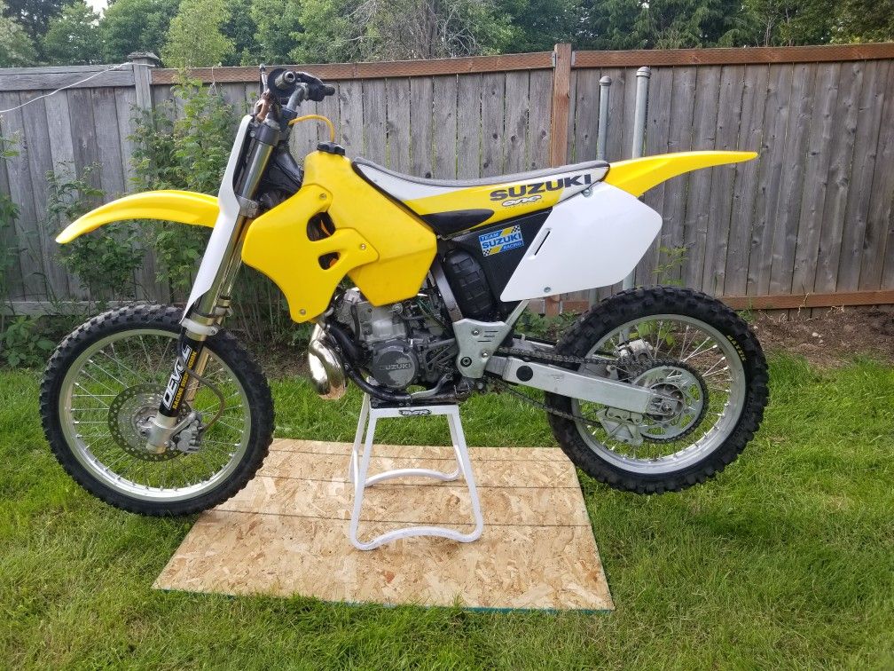 Suzuki rm250 97 dirt bike for Sale in Everett, WA - OfferUp