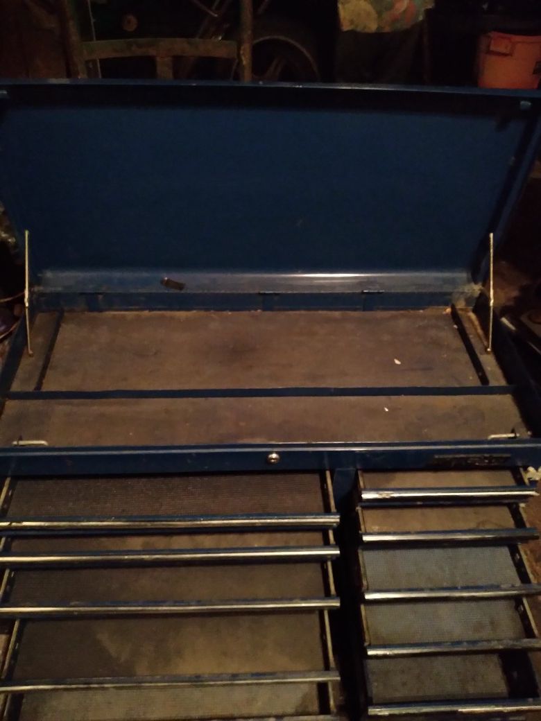 Waterloo Traxx series tool box for Sale in Seattle, WA - OfferUp