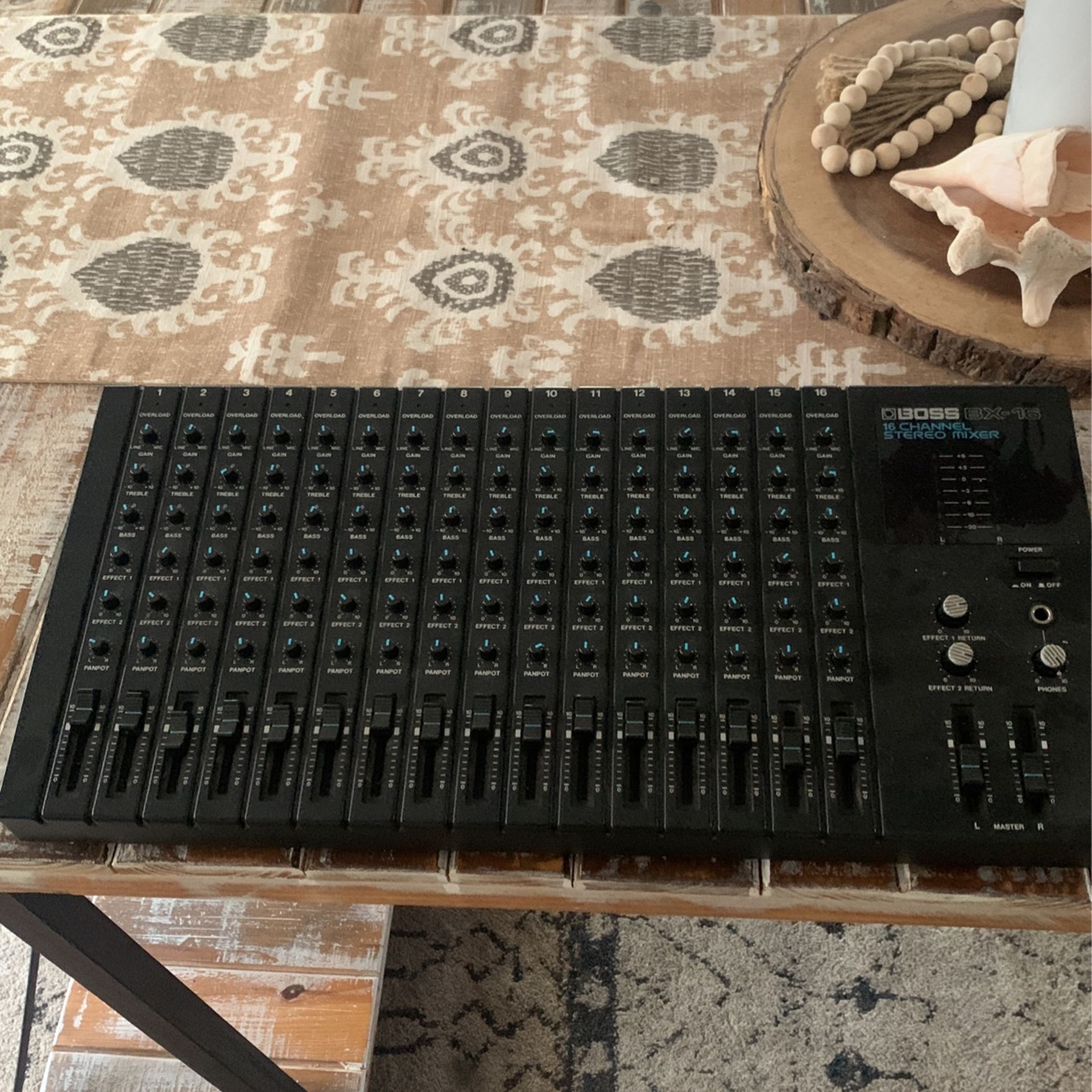 Boss BX-16 16 Channel Mixer for Sale in Sacramento, CA - OfferUp