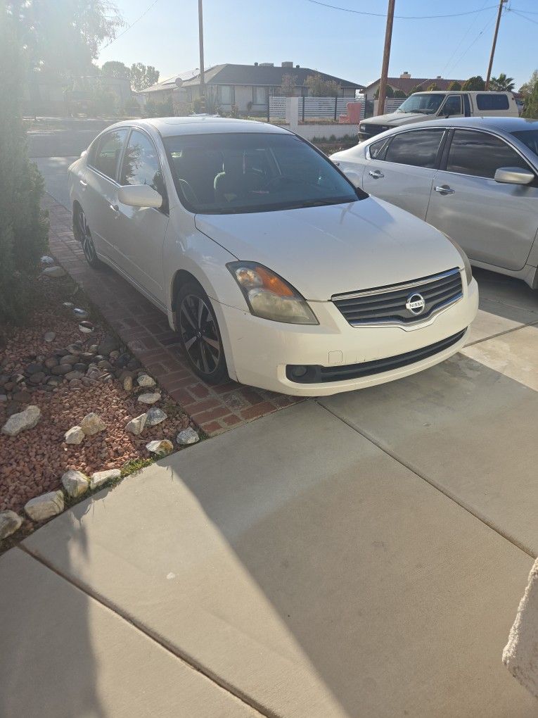 2009 Nissan Altima for Sale in Hesperia, CA - OfferUp