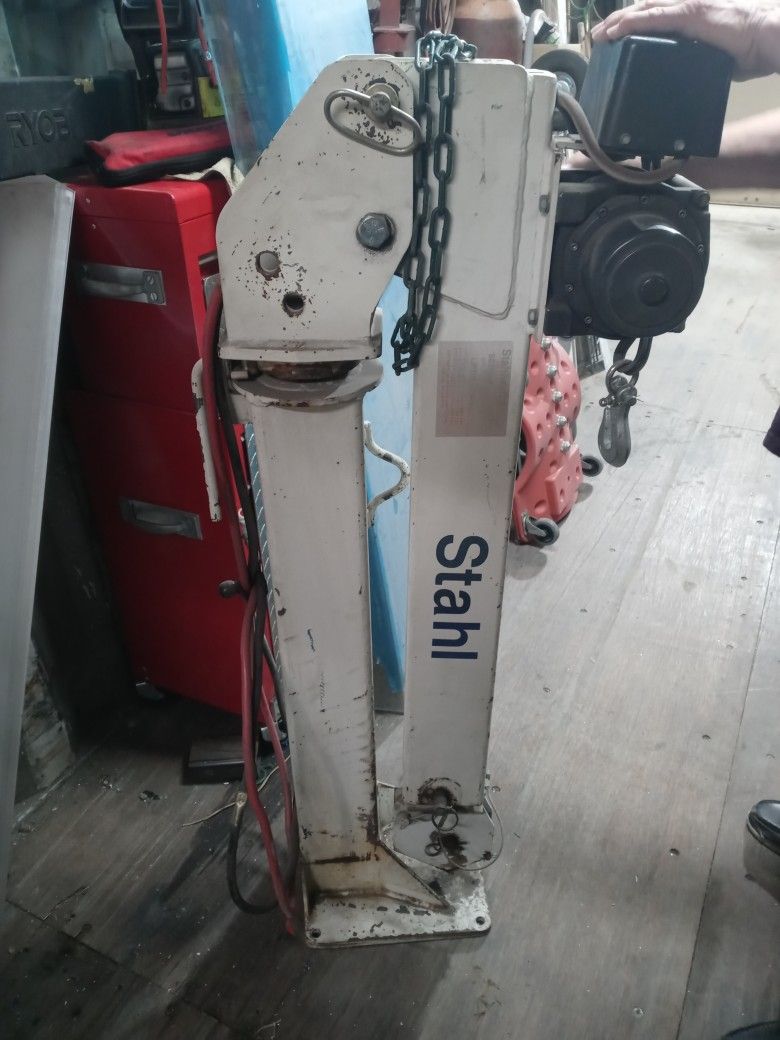 Stahlwart Crane SC2000E 6000 FT-LB STAHL a Scott letzer company 3201 ...