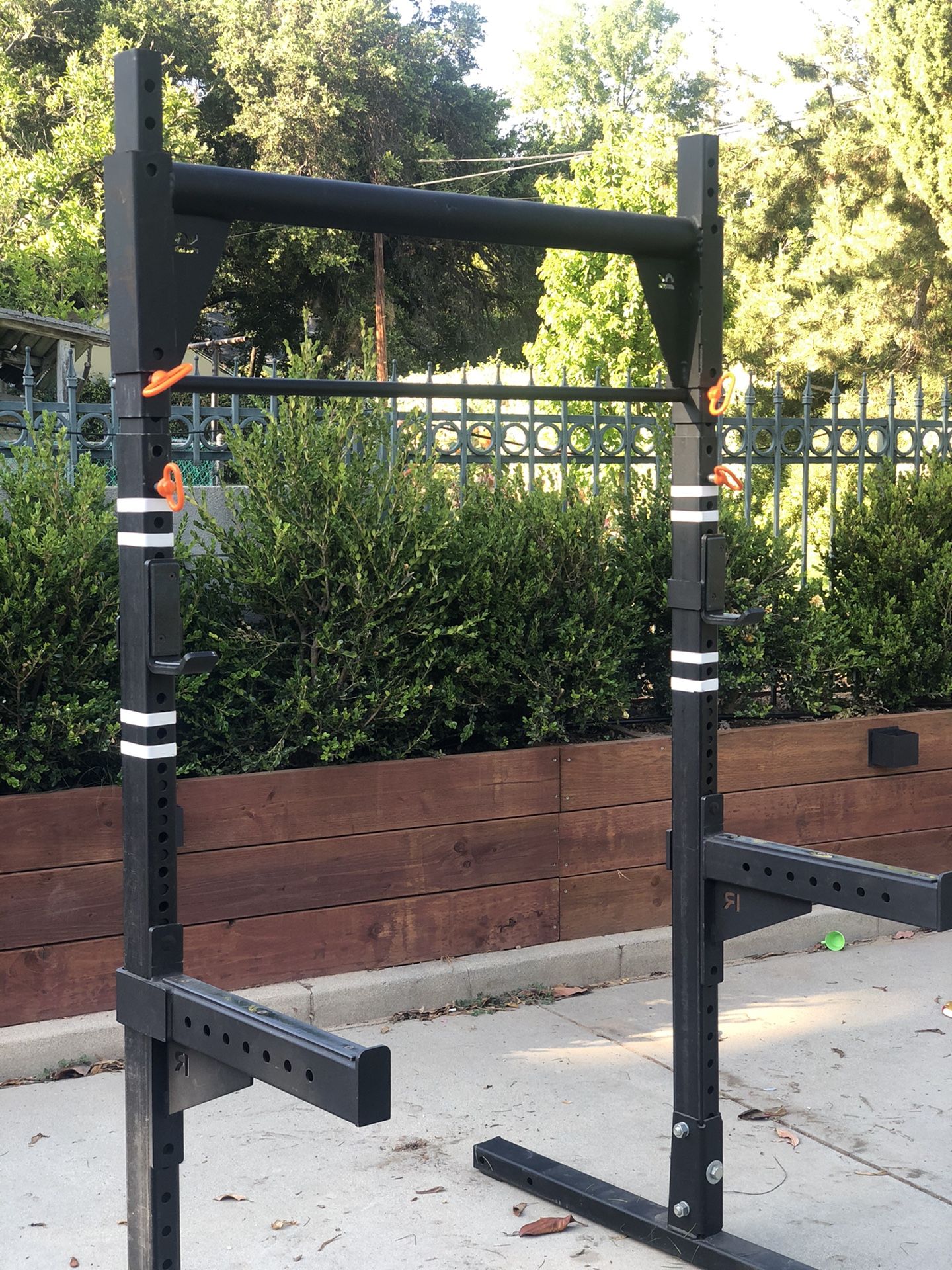Rogue Fitness Squat Rack with Extension uprights, Spotter arms, J-Hooks ...