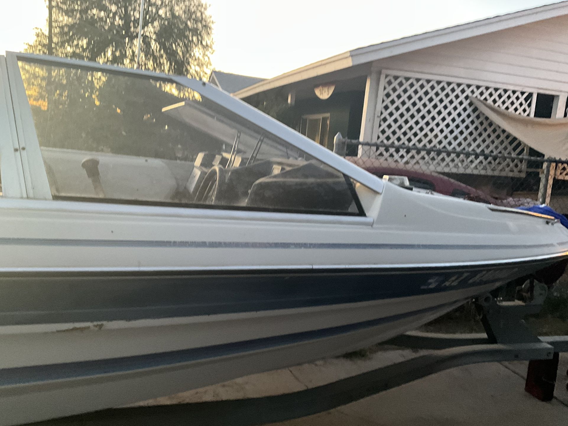 Bayliner Capri Johnson 1988 for Sale in Glendale, AZ - OfferUp