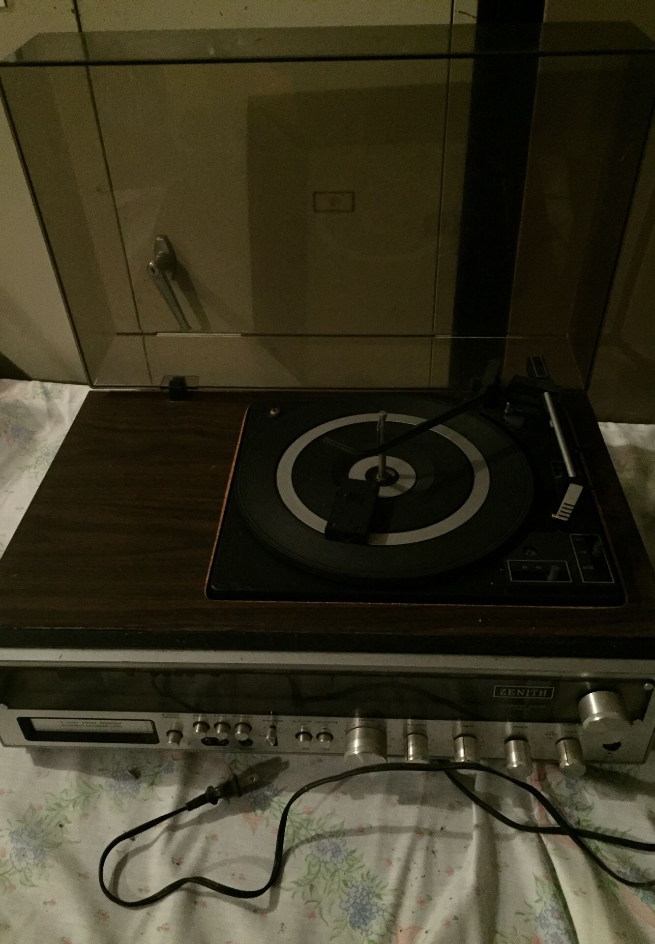 Zenith record player 8 track combo for Sale in Lorain, OH - OfferUp