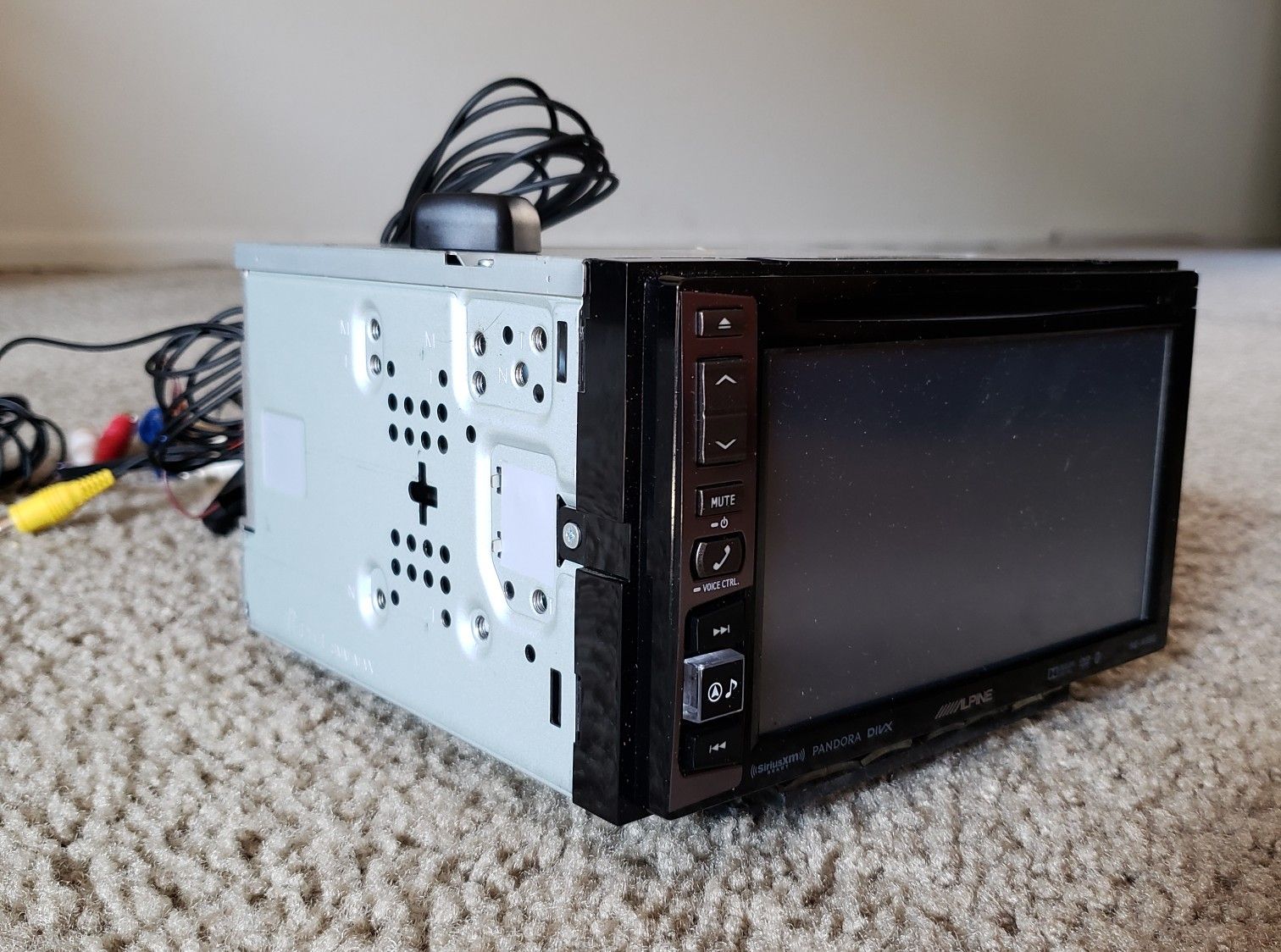 Alpine INE-W960 for Sale in Huntington Beach, CA - OfferUp