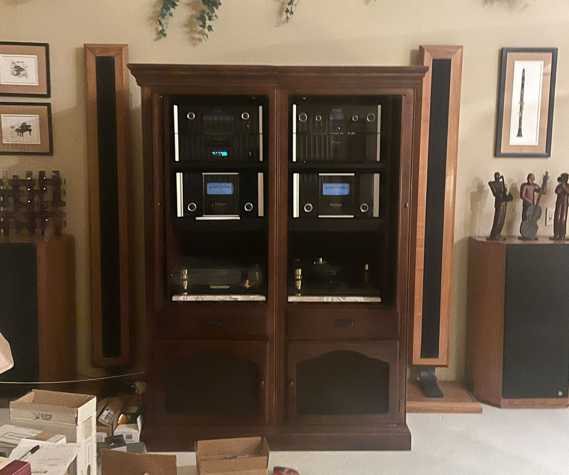 McIntosh C39 2-Channel Solid State Audio/Video Control Center / Preamp ...