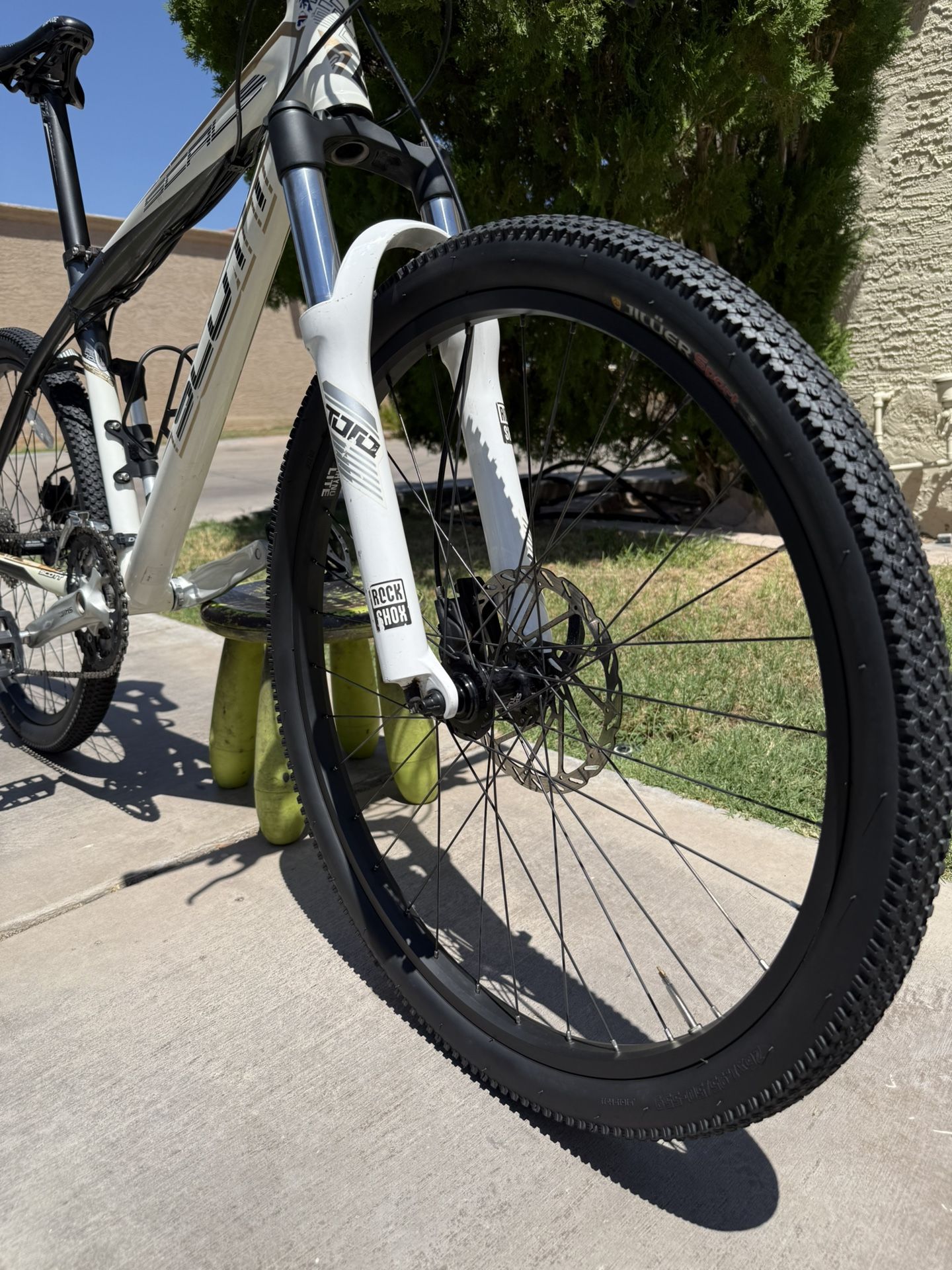 Scott Scale 50 Mountain Bike, 26” Wheels Ready To Ride for Sale in Mesa ...