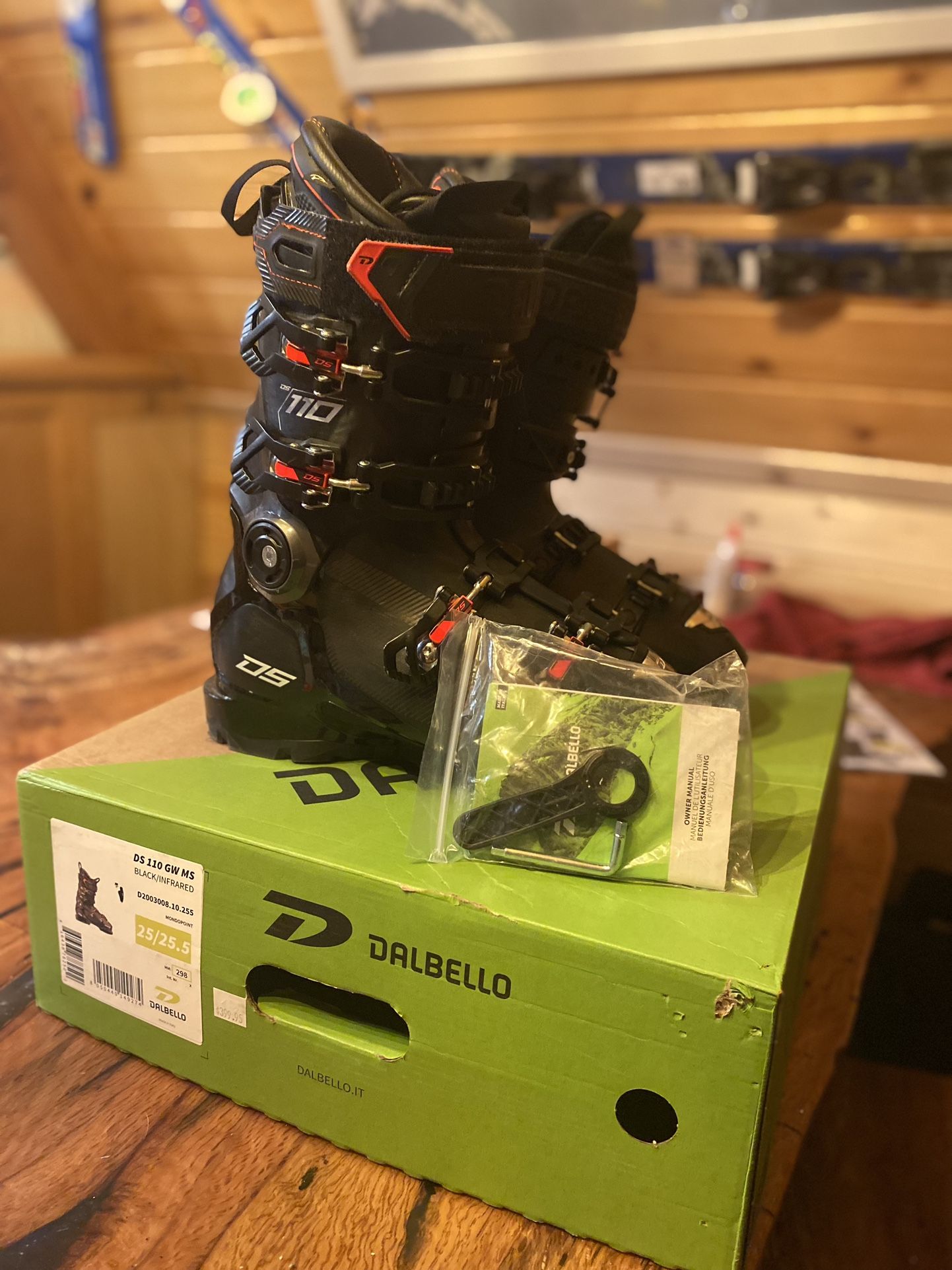 Dalbello Ski Boot DS 110 GW MS for Sale in Murrieta, CA - OfferUp