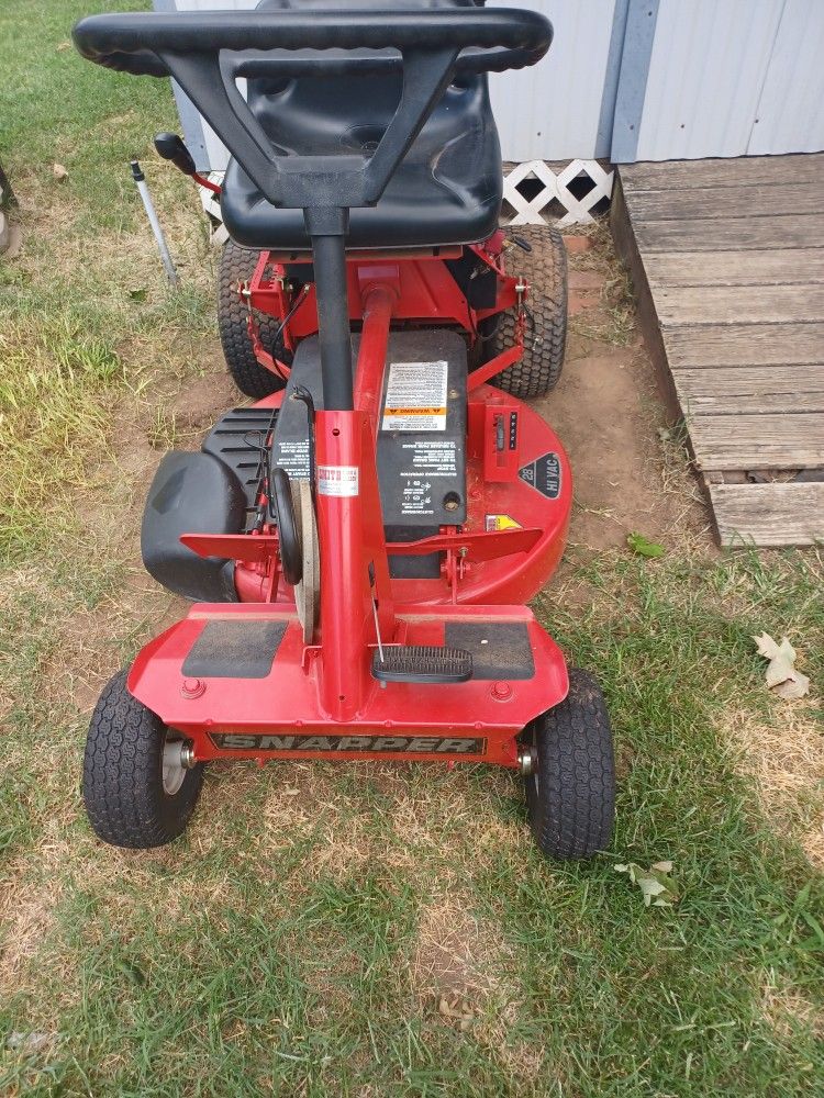 Vintage Snapper Riding Lawn Mower for Sale in Oklahoma City, OK - OfferUp