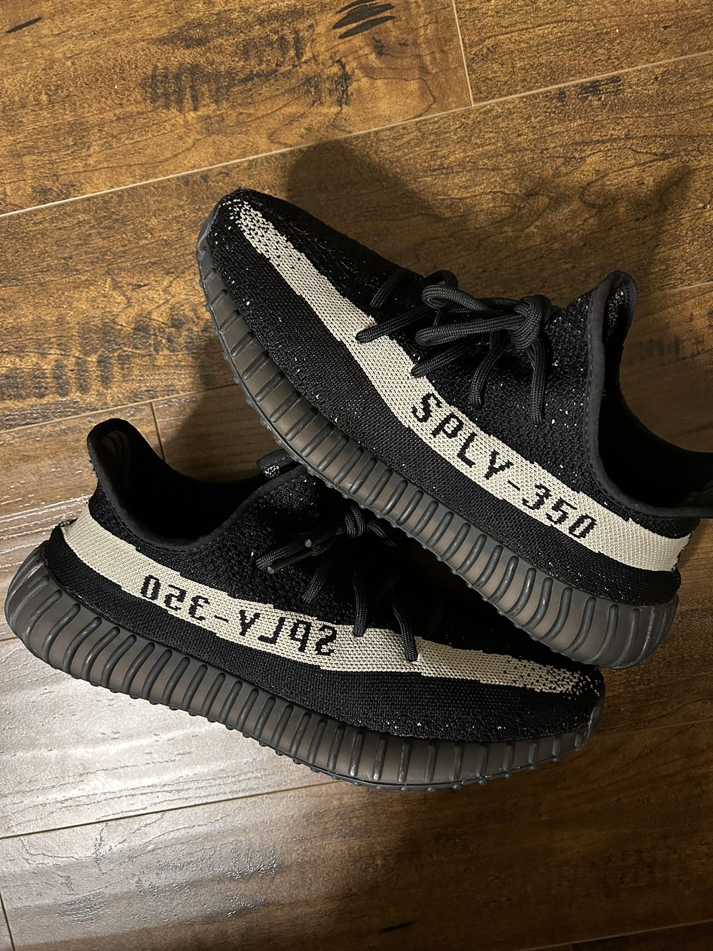 Yeezy 350 Size 10.5 ( Core Black ) “ No box “ for Sale in San Antonio ...