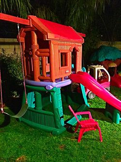 Little Tikes Treehouse With Slide