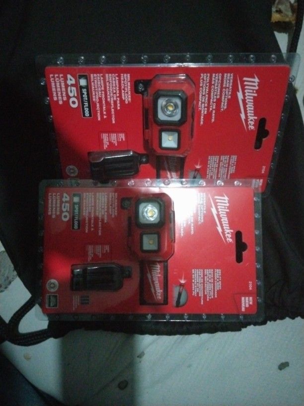 Milwaukee Headlamp (450 lumens) for Sale in San Antonio, TX - OfferUp
