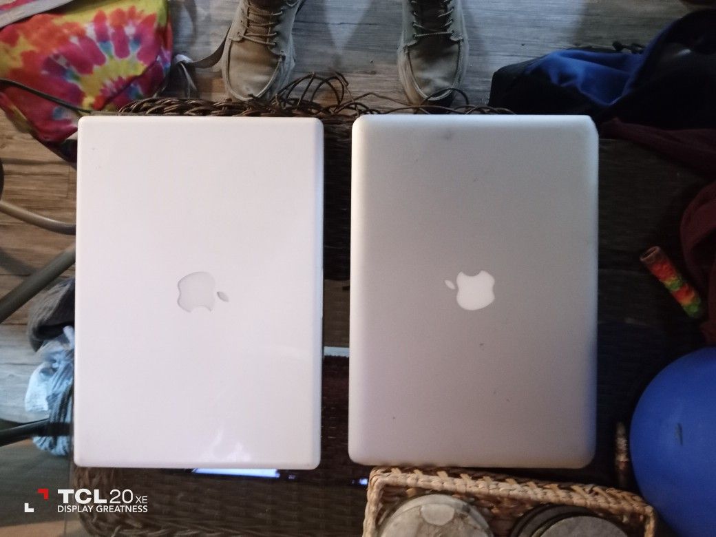 Light Pink Apple Laptops