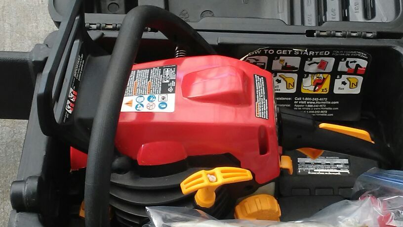 Homelite gas chain saw 35cc 45 cm homelite 4218c for Sale in San ...