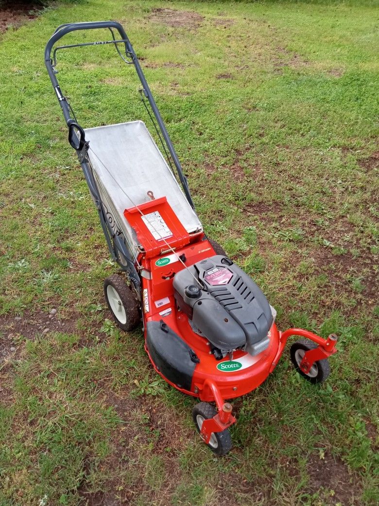Scott's Zero Turn Self-propelled Mower for Sale in Rainier, WA - OfferUp