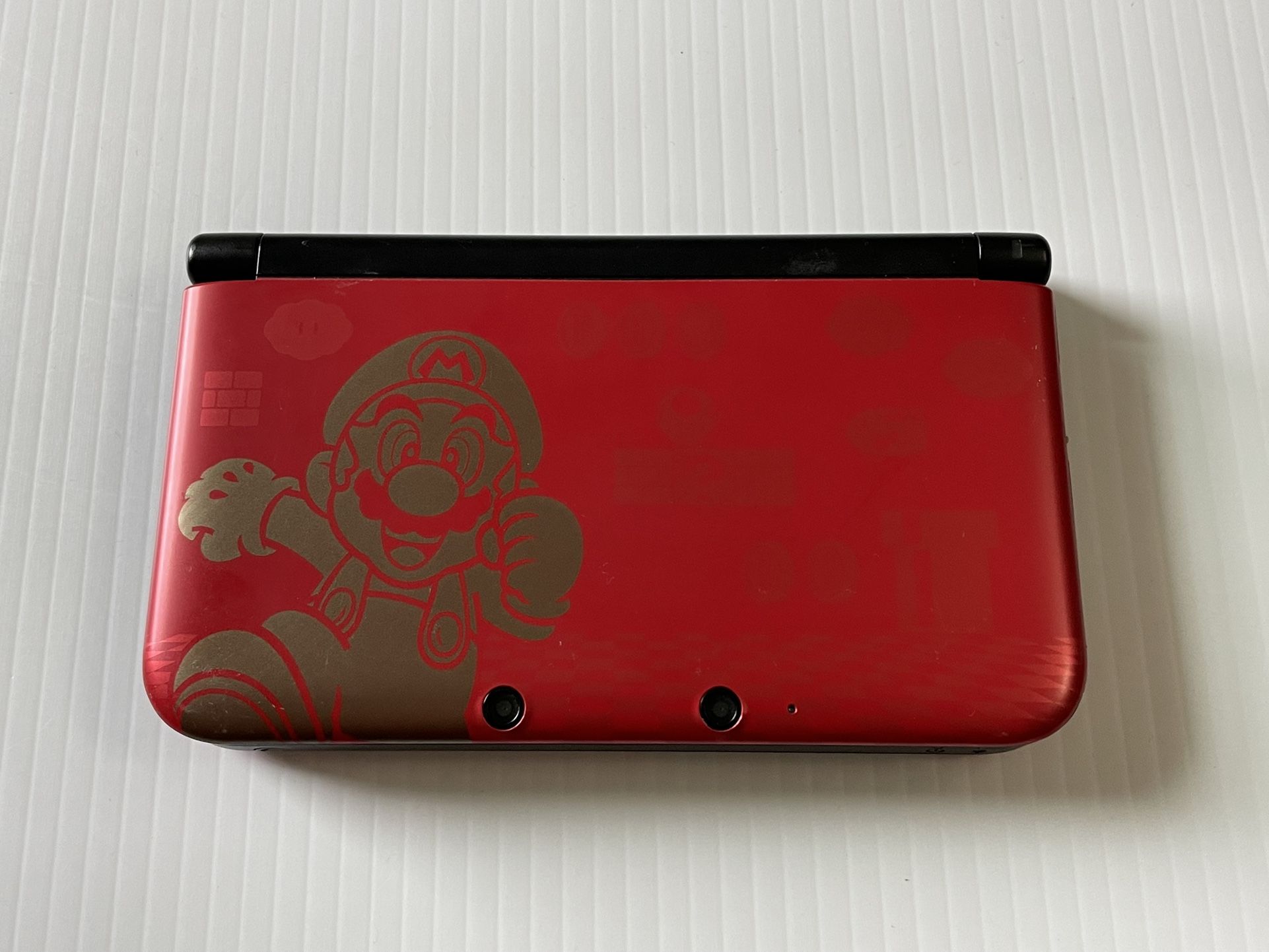 Nintendo 3DS XL Red Mario Limited Editon w/ Charger, Stylus & Mario ...